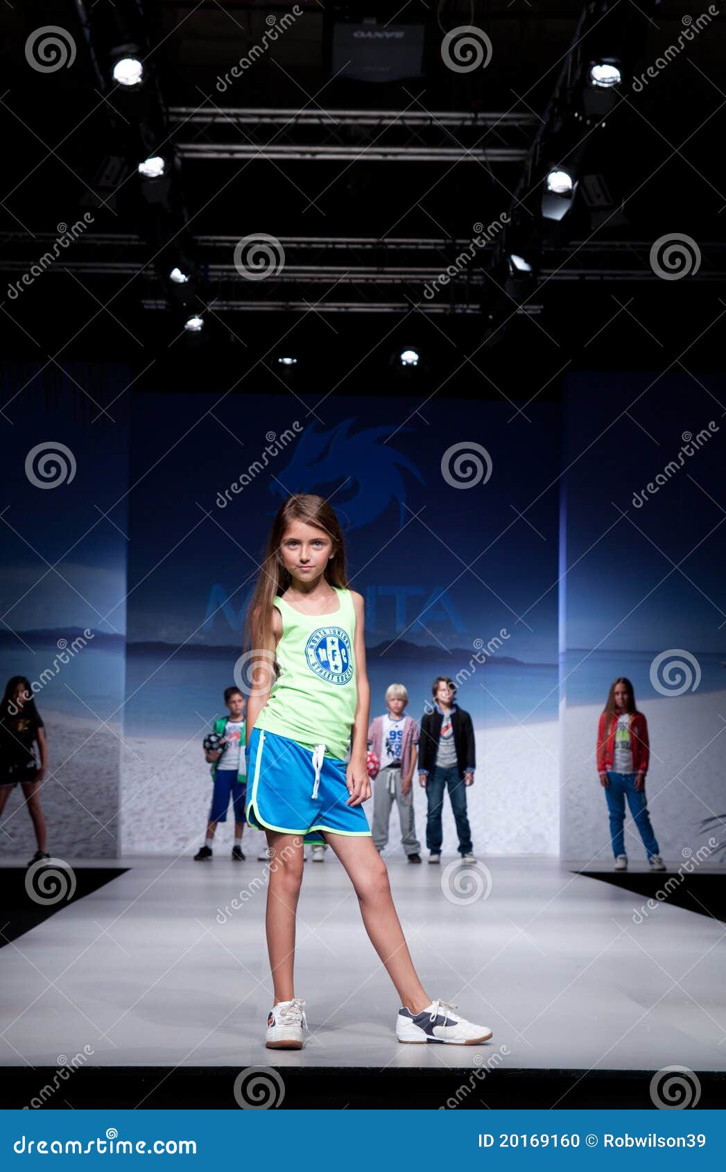 Fashion Show editorial image. Image of beautiful, beauty - 20169160