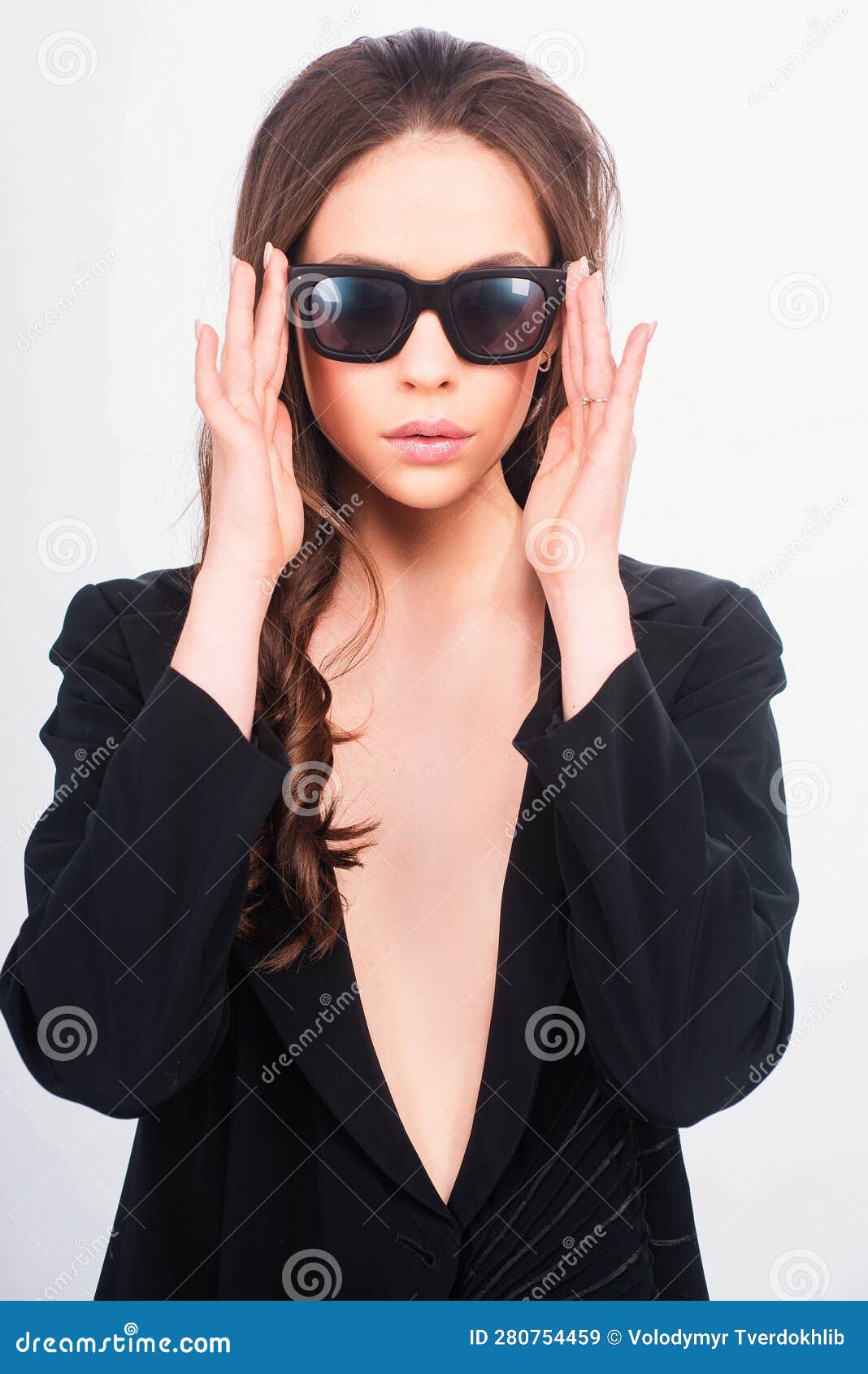 Fashion Summer Glasses Confident Woman With Sunglasses Fashionable