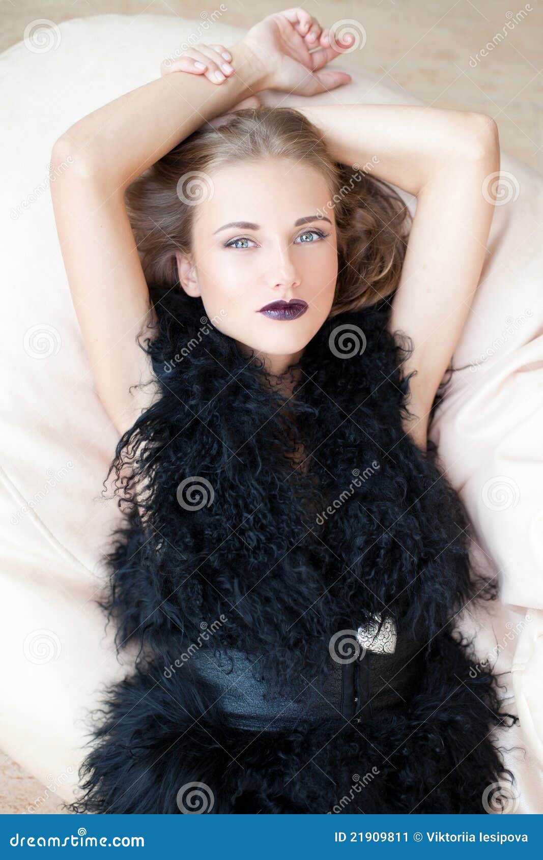 Fashionable girl stock image. Image of blond, female - 21909811