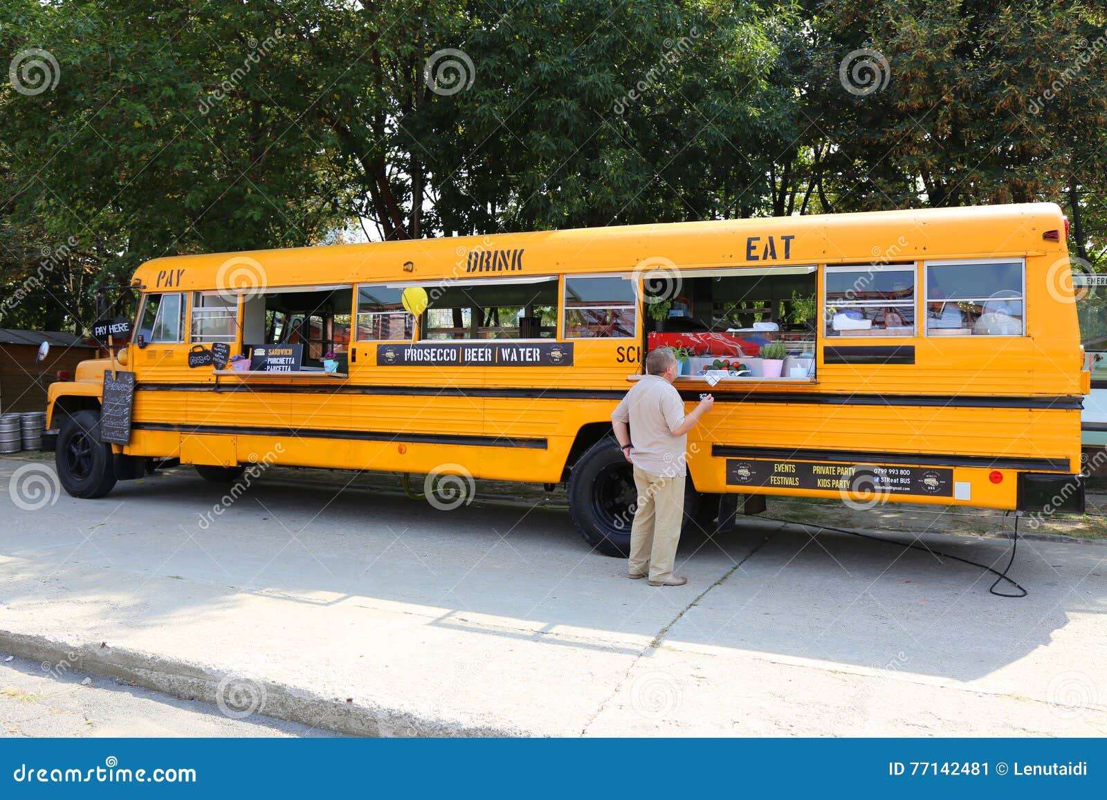 Fast food bus editorial photo. Image of lunch, american - 77142481
