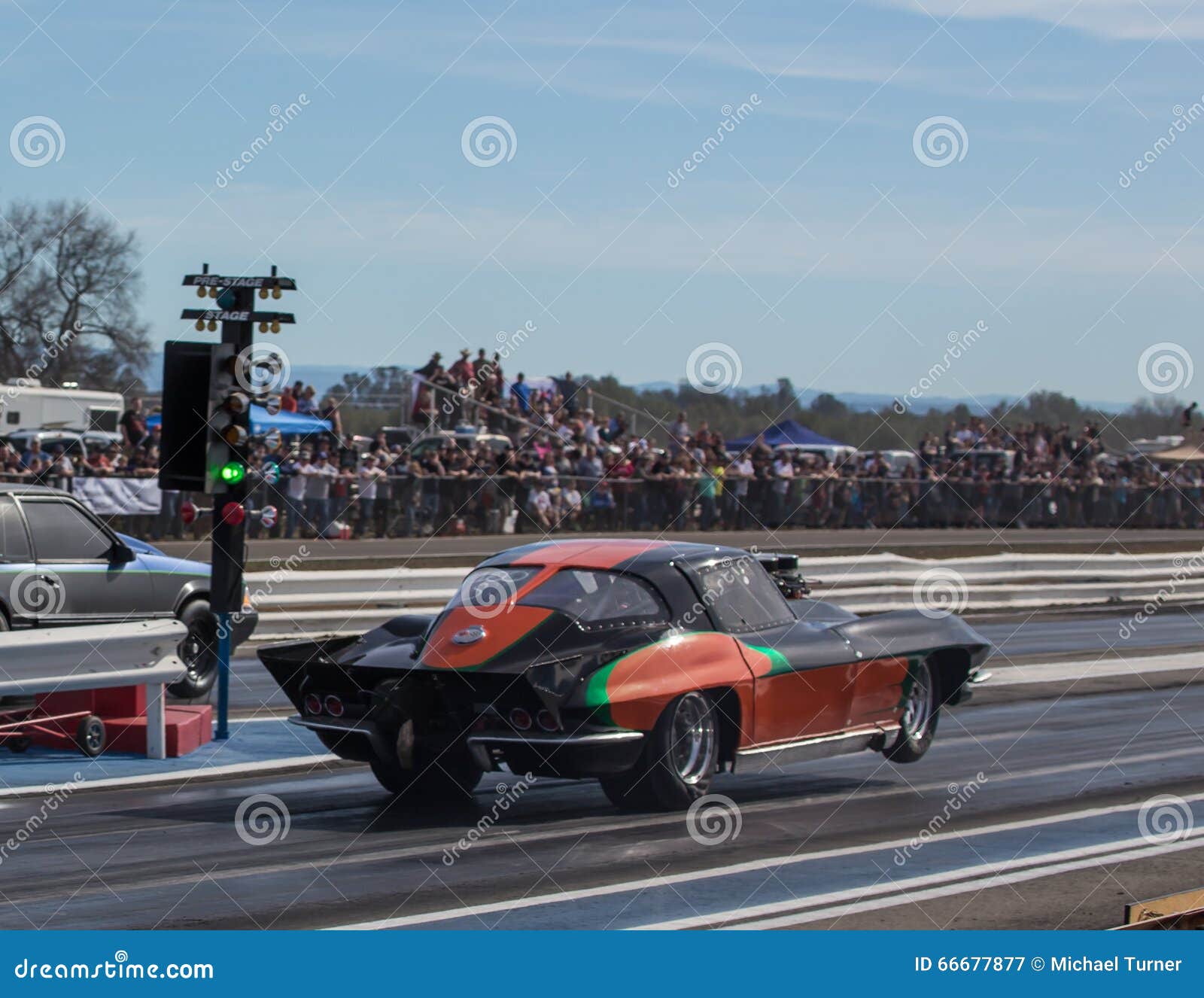 Fast Start Corvette editorial photography. Image of burning - 66677877