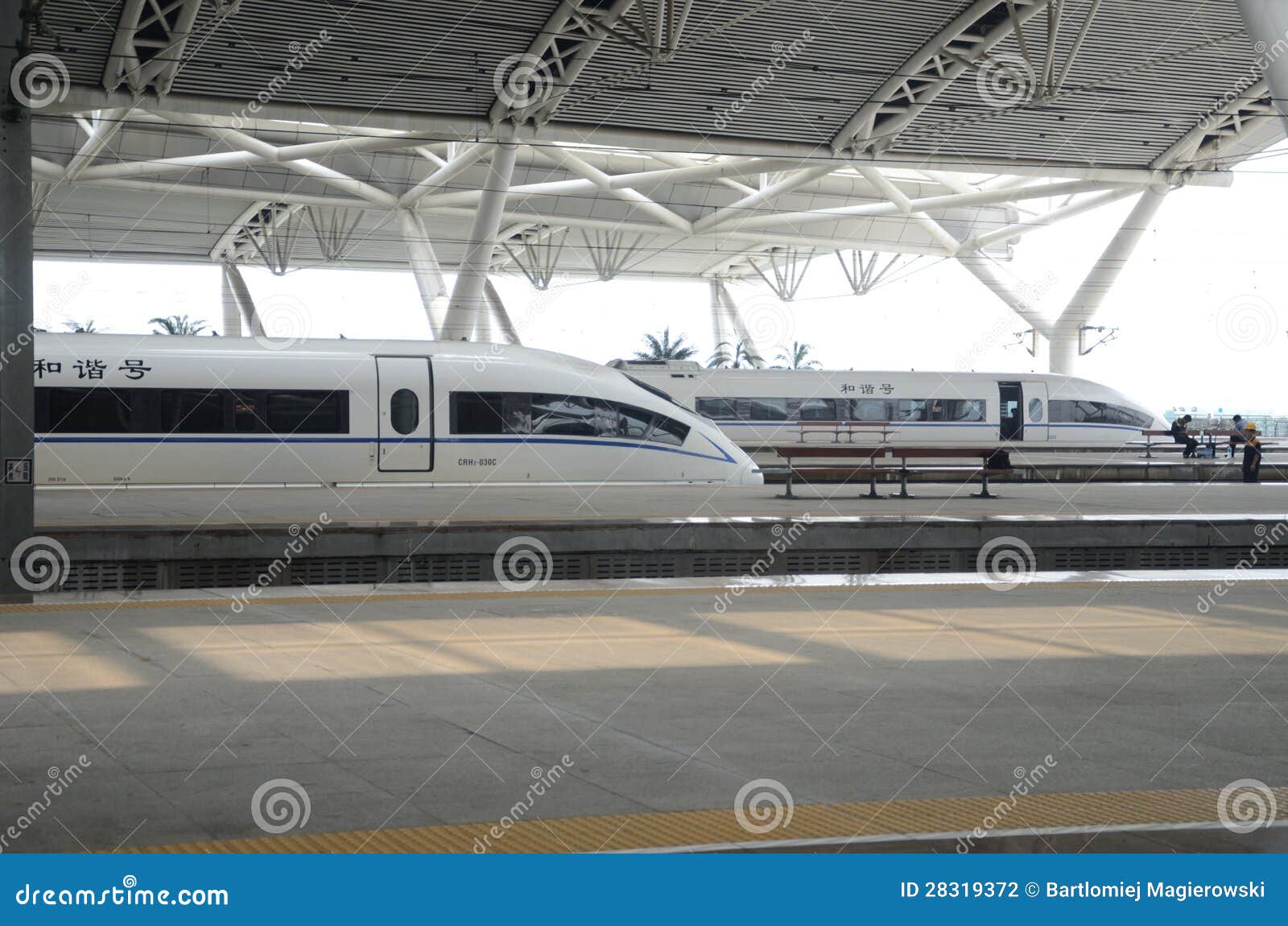 Fast train in China editorial photography. Image of passangers - 28319372
