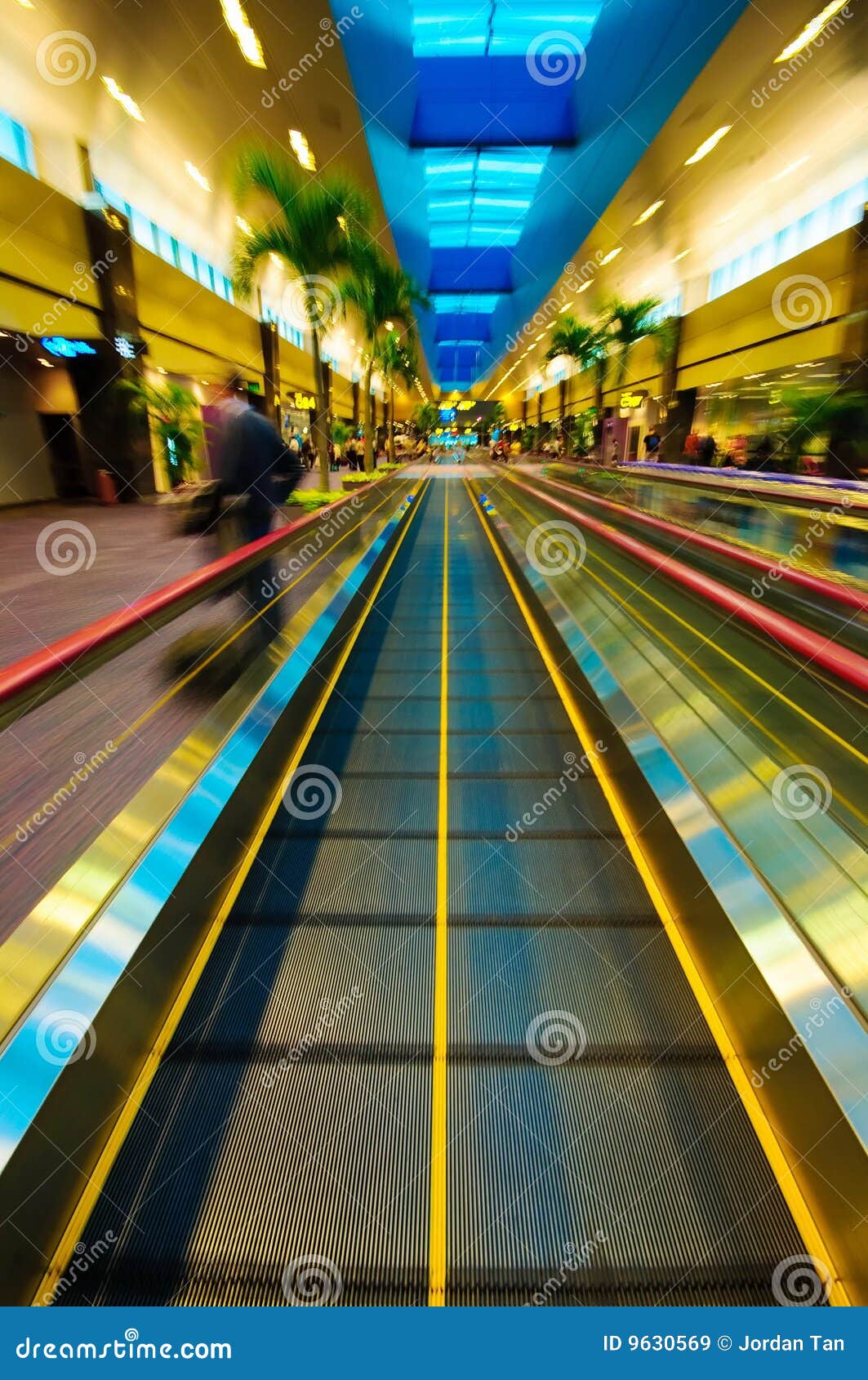 Fast travelator stock image. Image of space, movement - 9630569