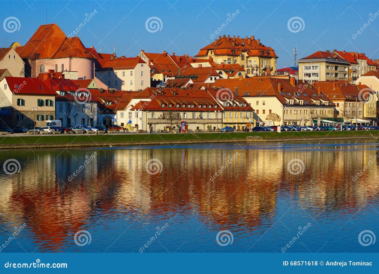 Fastlagen Maribor, Slovenien Redaktionell Arkivfoto - Bild av flod ...