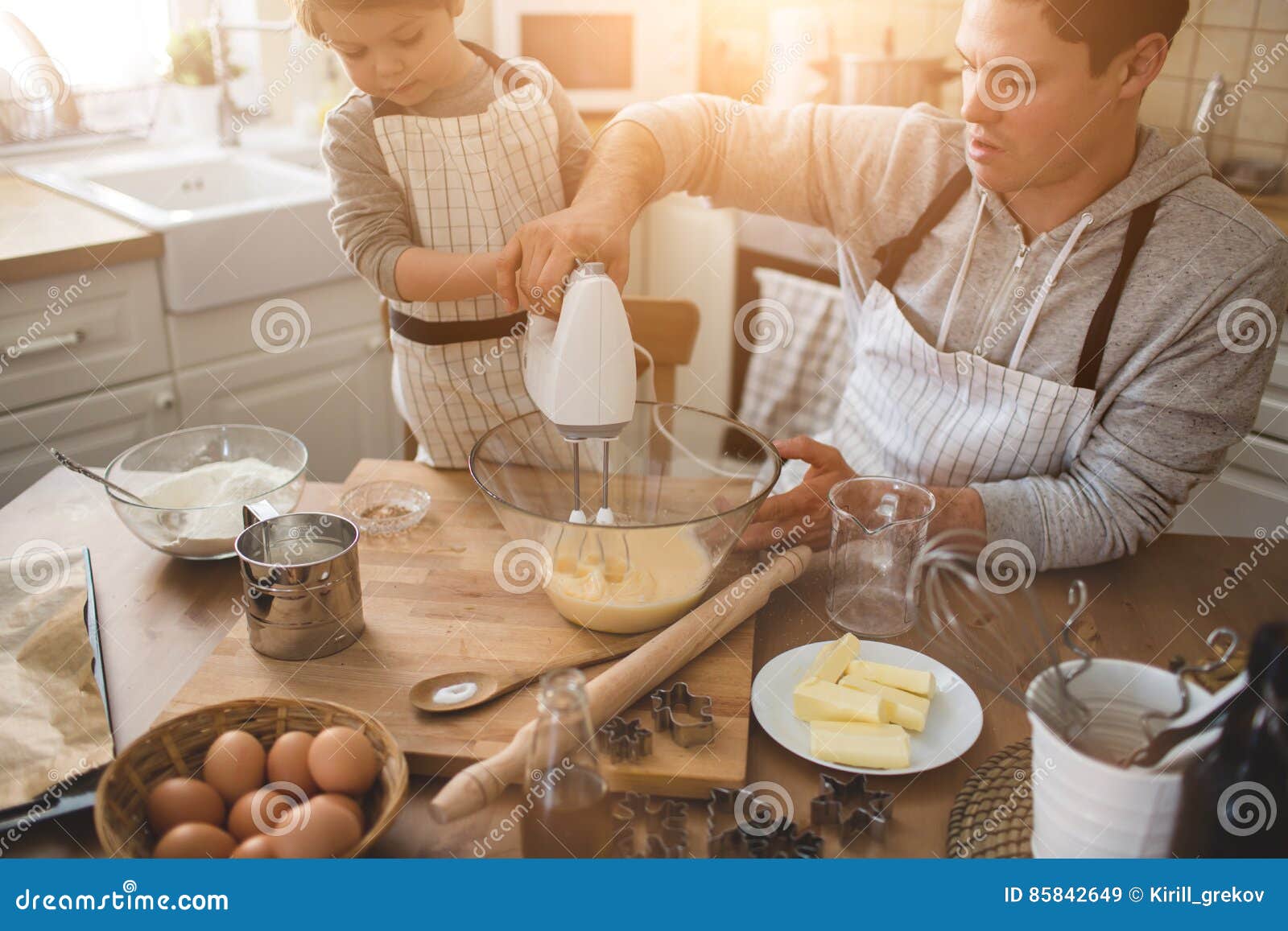 A Father and His Son Cooking Stock Image - Image of chef, bake: 85842649