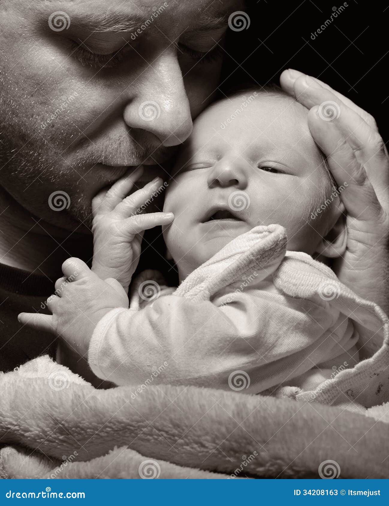 Father and newborn baby. stock image. Image of fatherhood - 34208163
