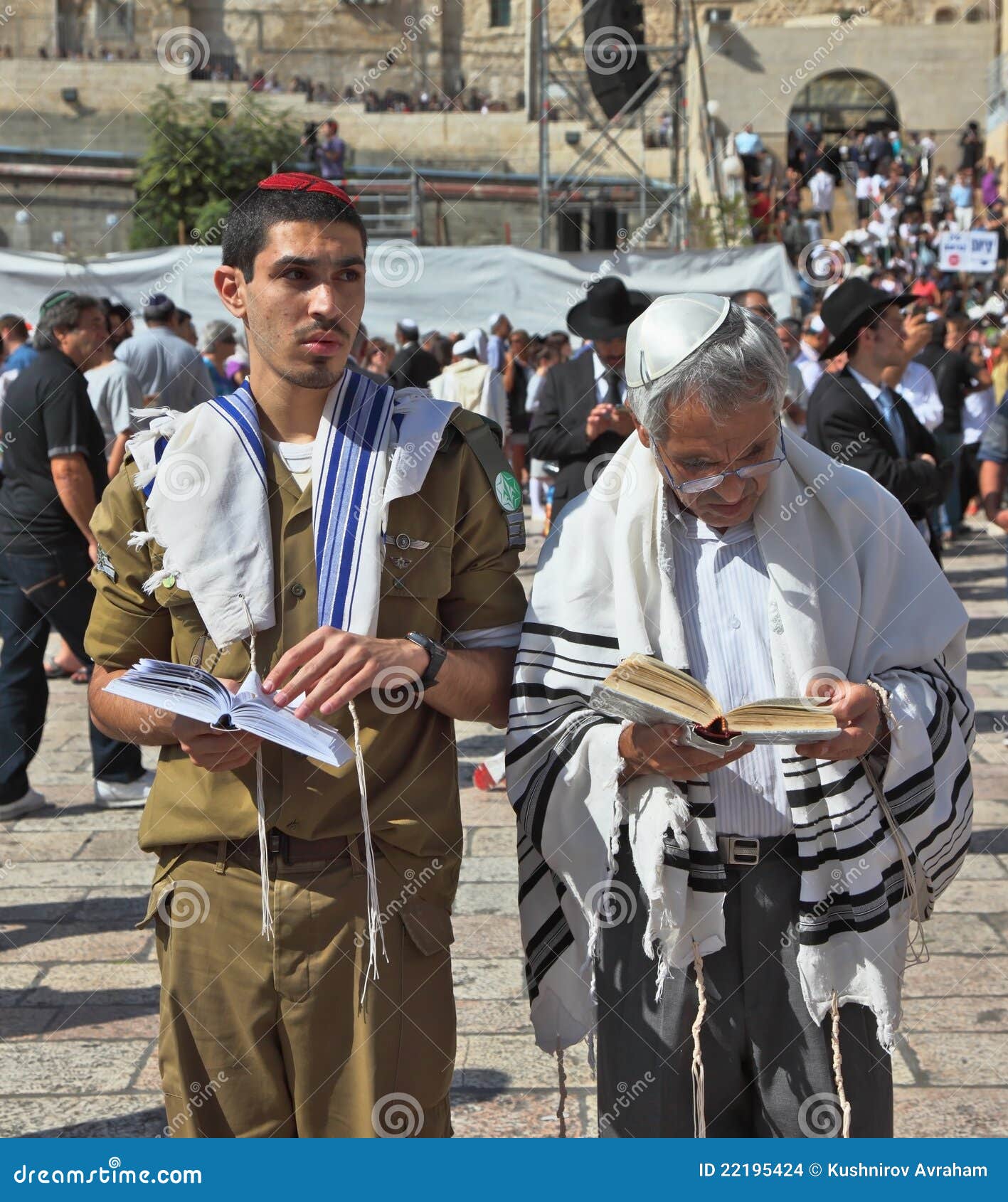 The Father with the Son - Soldier Editorial Stock Image - Image of ...