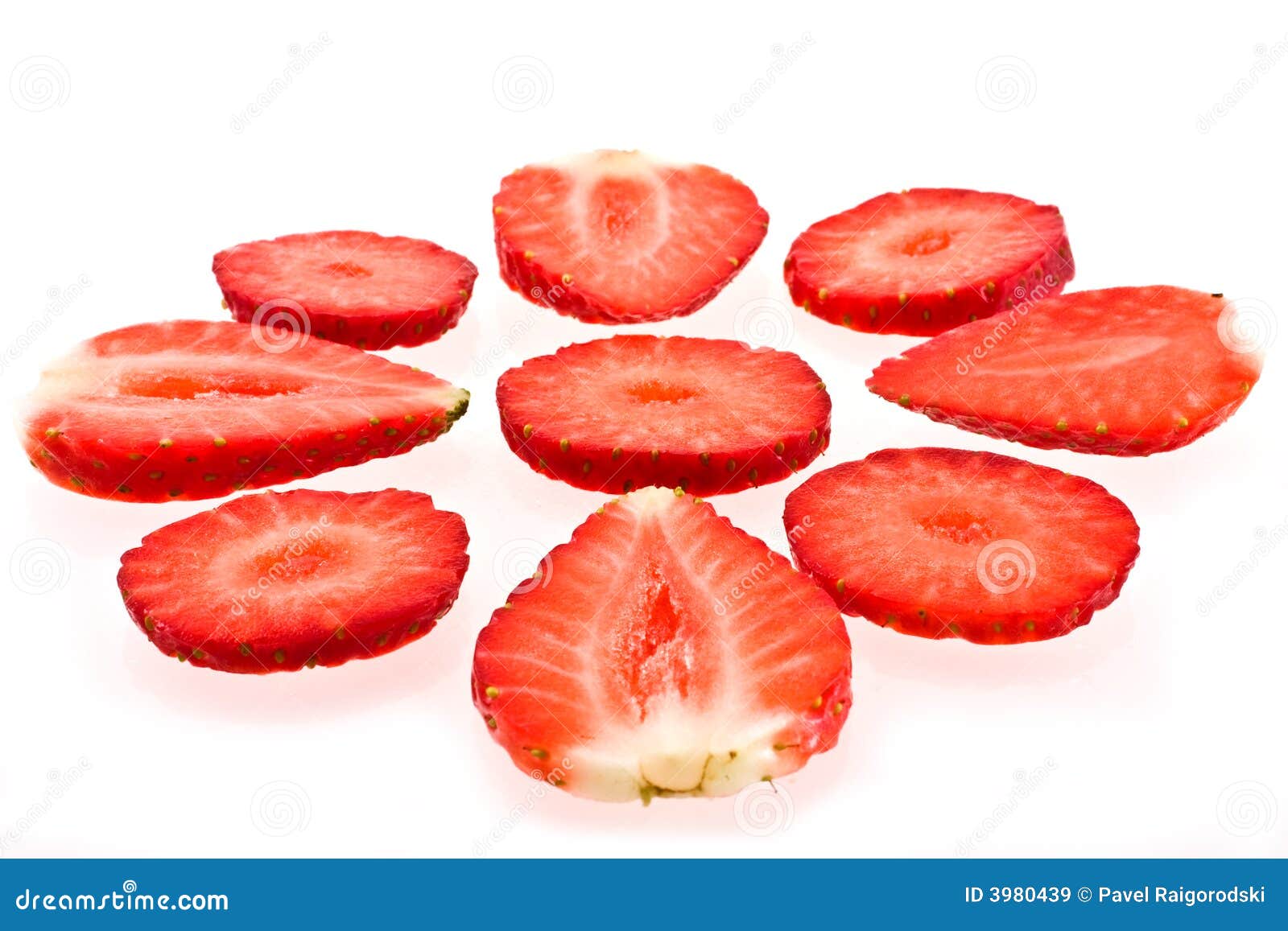 Fatias De Uma Morango Madura Imagem de Stock - Imagem de placa, meio ...