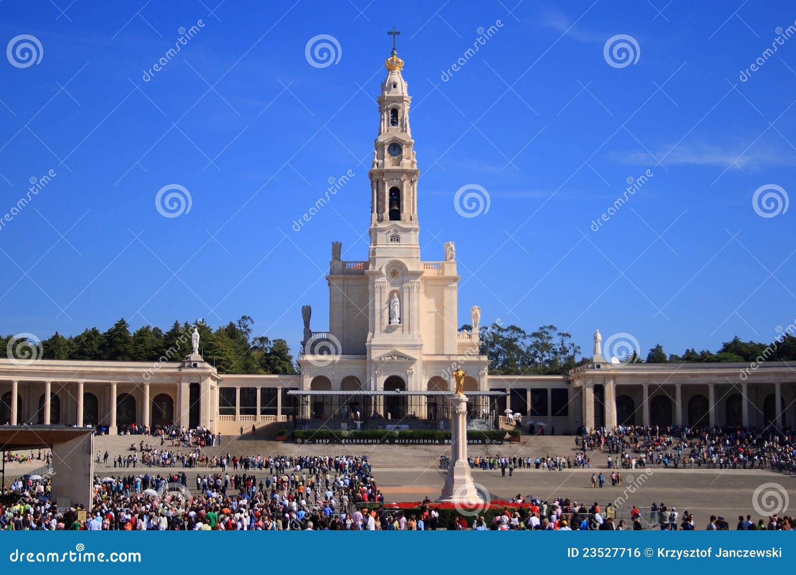 Fatima. editorial photo. Image of famous, cross, facades - 23527716