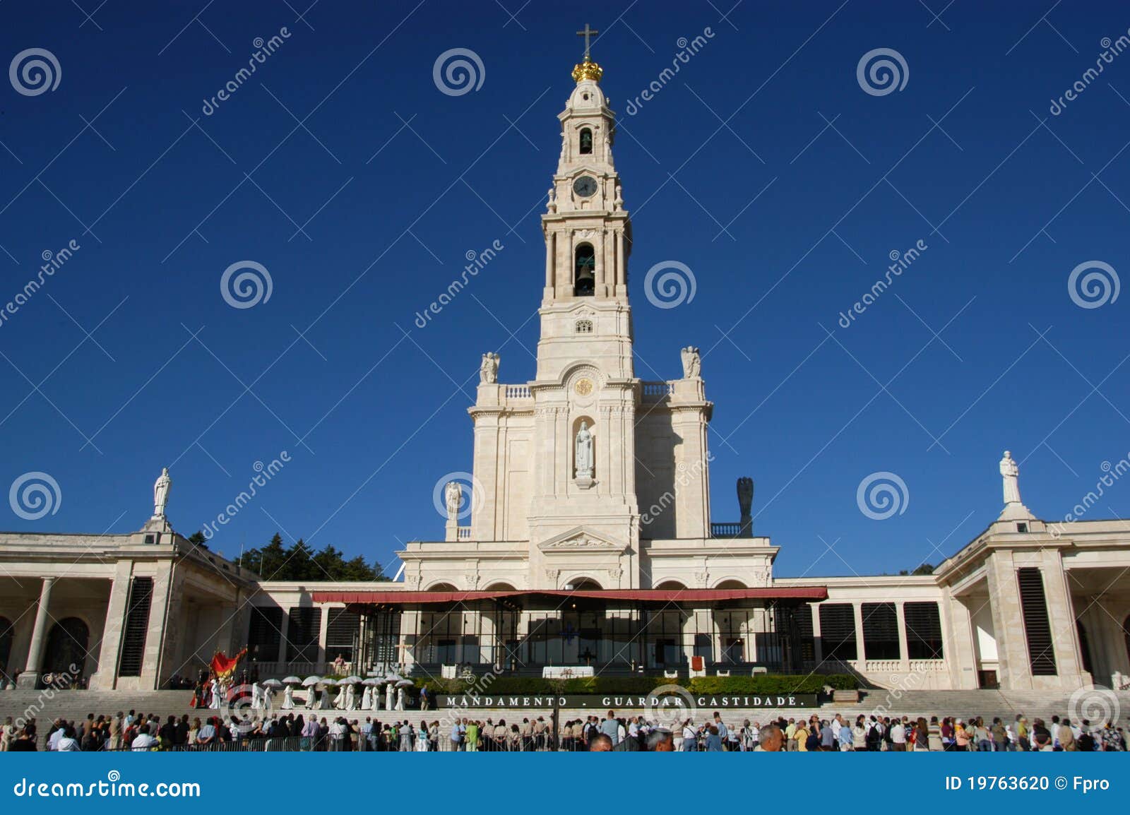Fatima, Portugal editorial image. Image of catholic, service - 19763620