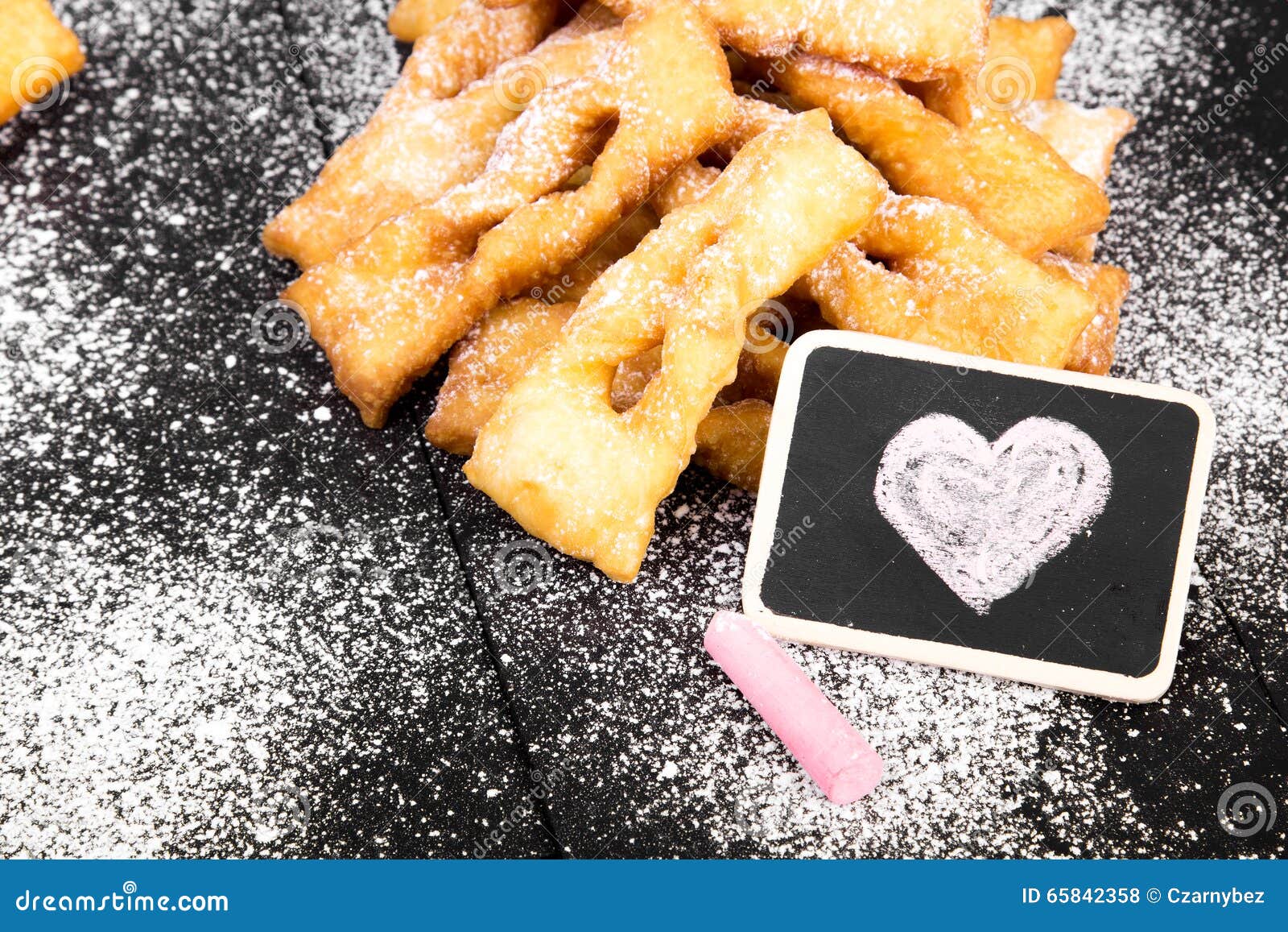 Faworki - Galletas Polacas Tradicionales Foto de archivo - Imagen de ...