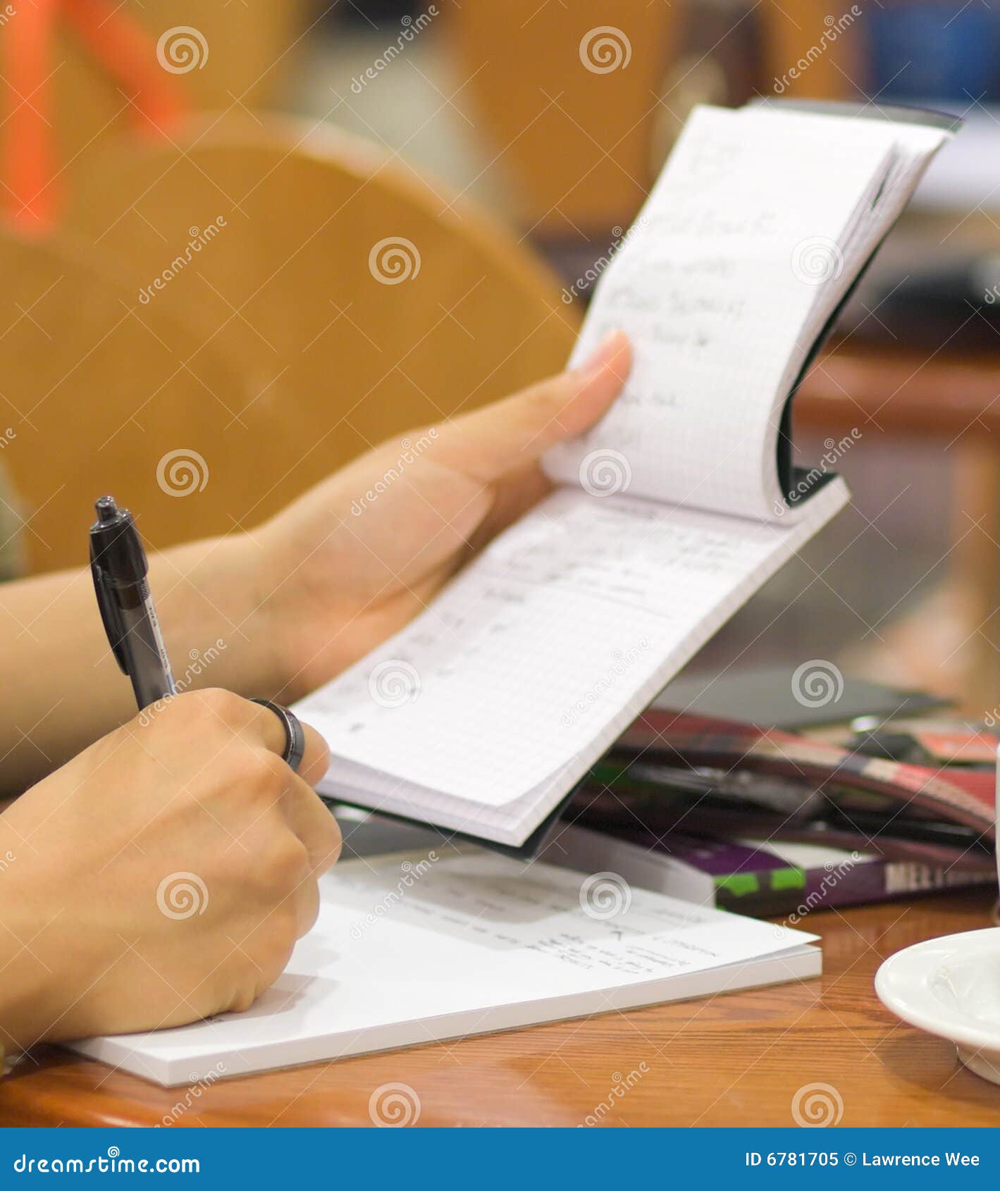 Fazendo anotações imagem de stock. Imagem de referência - 6781705