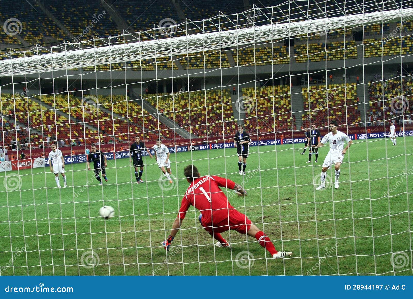 FC Rapid Bucharest - FC Heerenveen Editorial Photography - Image of ...