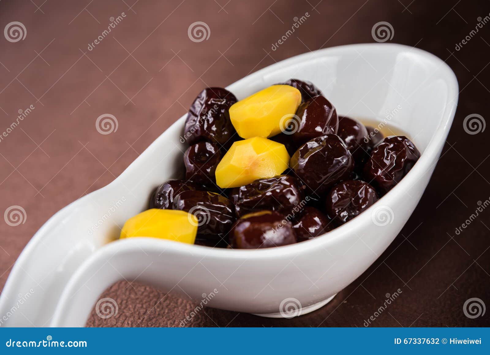 Fechas del rojo de la miel foto de archivo. Imagen de desierto - 67337632