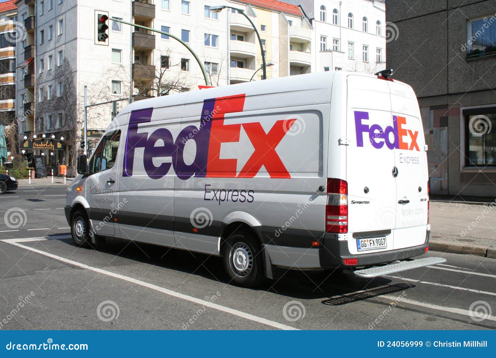 Federal Express Van imagem de stock editorial. Imagem de transporte ...