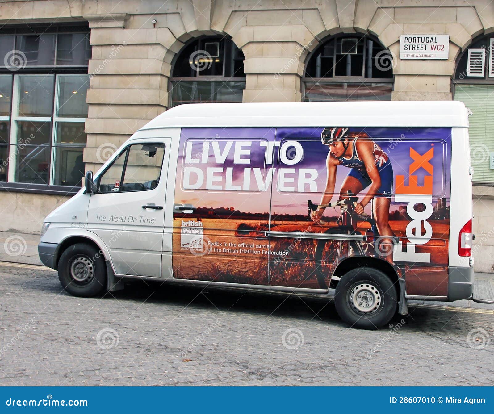 Federal Express Van редакционное изображение. изображение насчитывающей ...