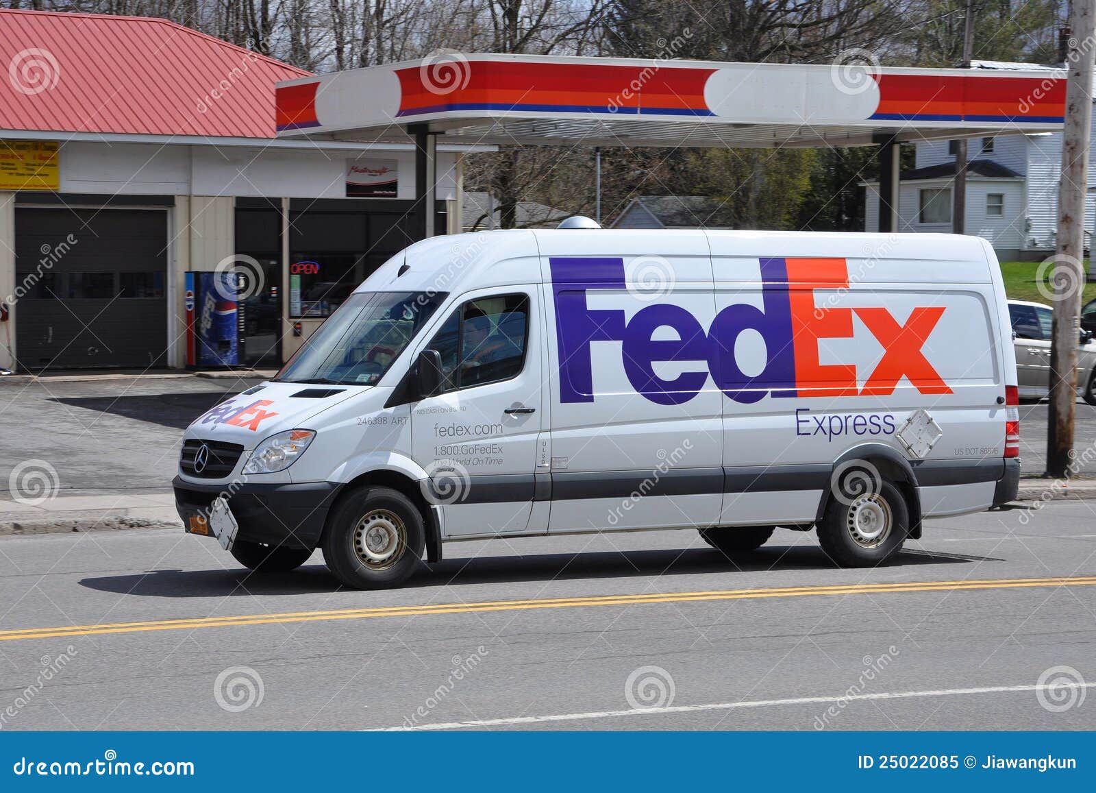 Fedex Express Delivery Vehicle Editorial Image - Image of message ...