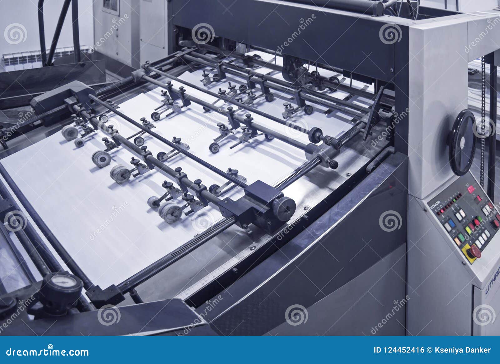 Offset printing machine editorial photo. Image of press - 124452416
