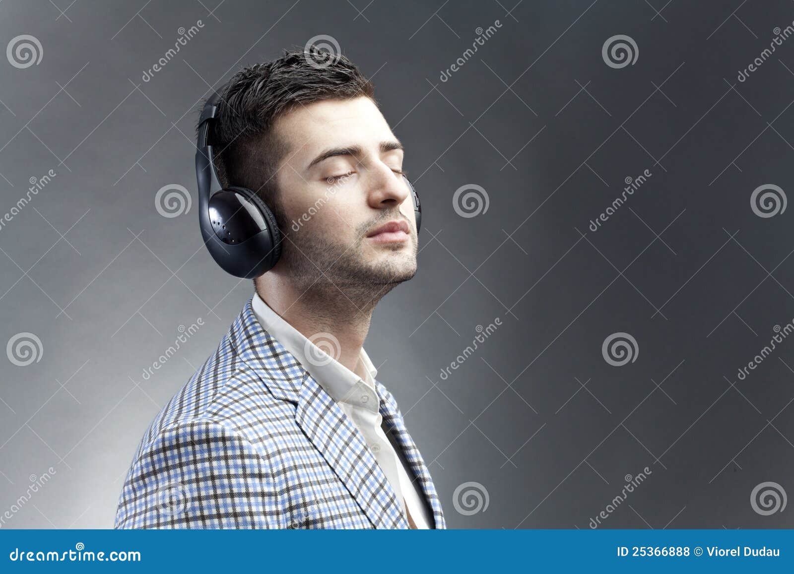 Feel the music stock photo. Image of listen, earphones - 25366888
