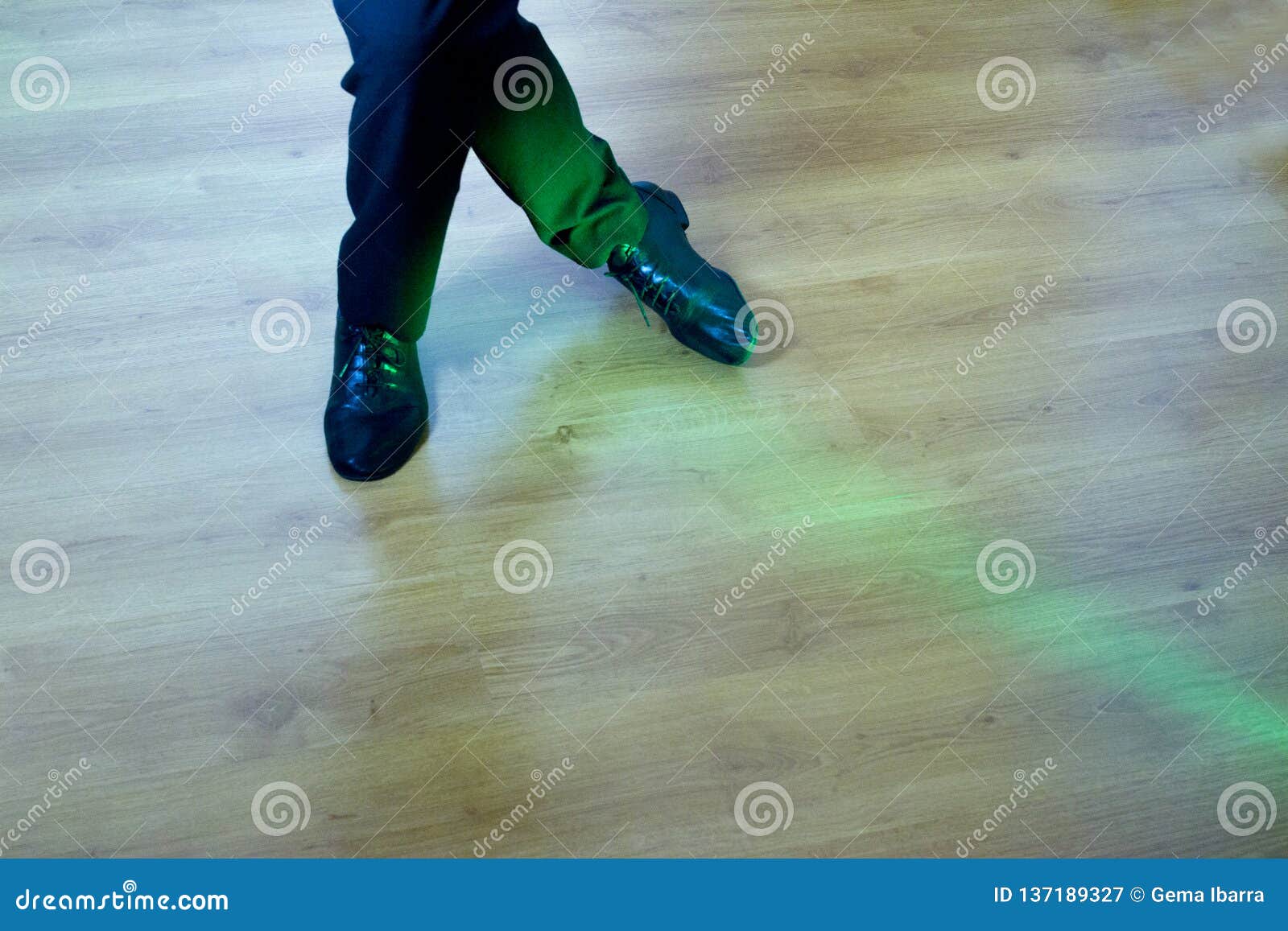 Feet dancer dancing salsa stock image. Image of shoes - 137189327