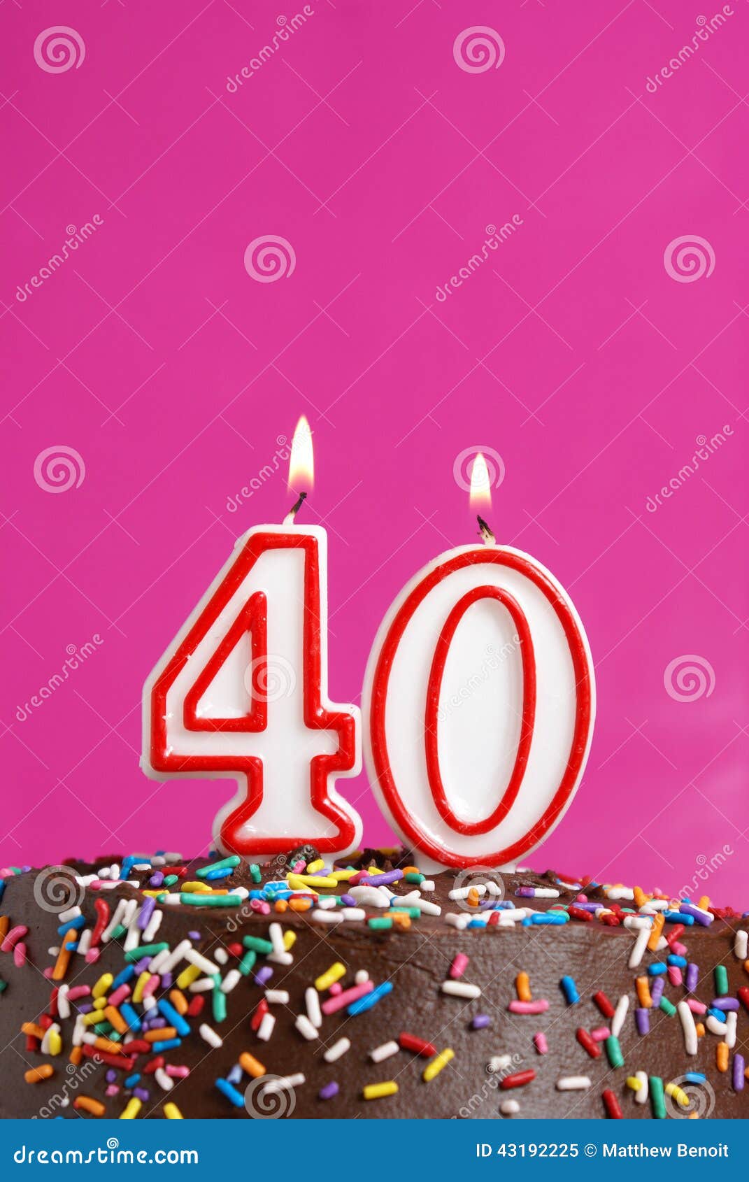 Feiern von vierzig Jahren stockbild. Bild von brand, frau - 43192225