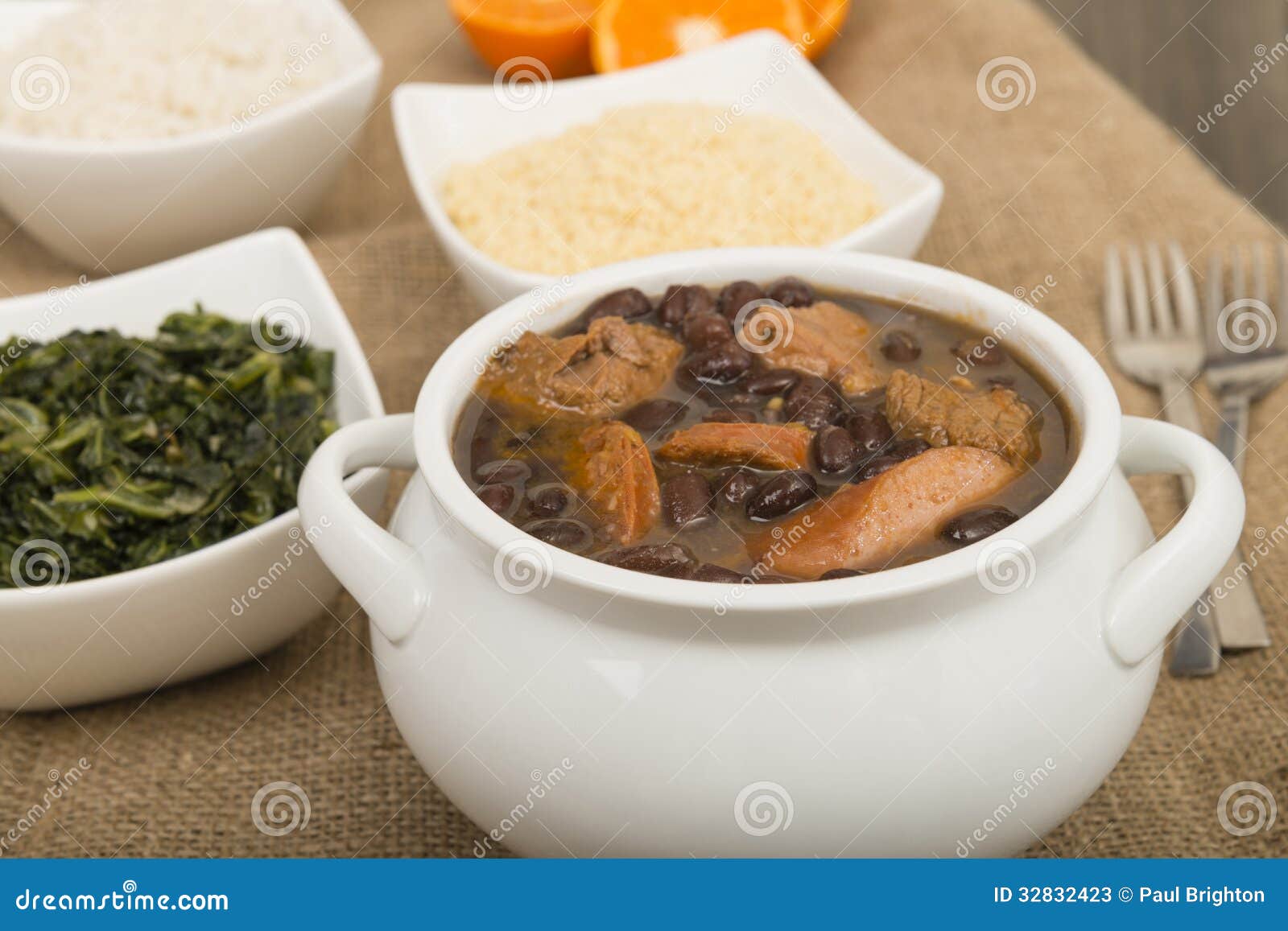 Feijoada 库存图片. 图片 包括有 面包渣, 绿色, 葡萄牙语, 捷克人, 面包, 面粉, 焙盘 - 32832423