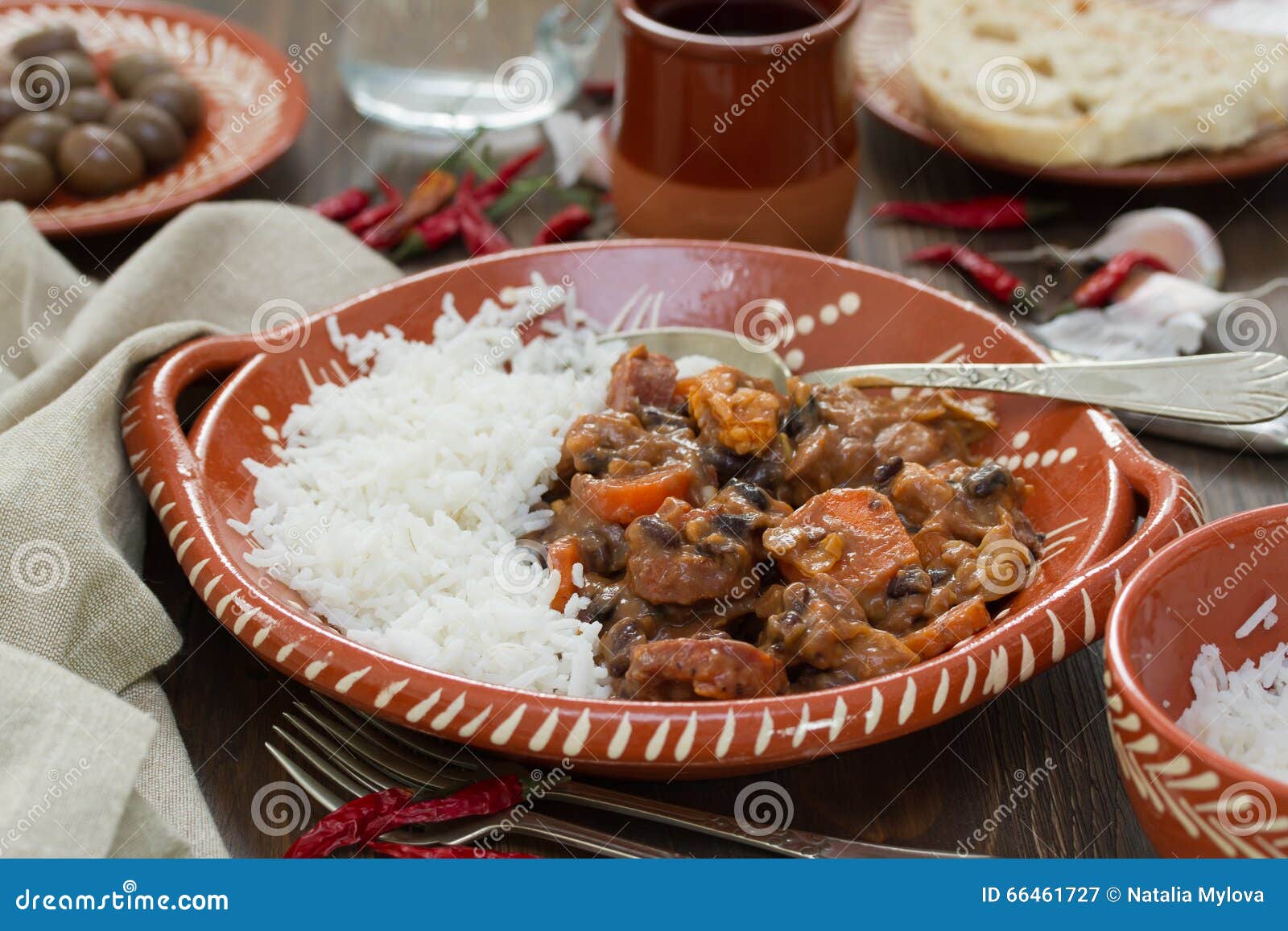 Feijoada Portoghese Tipico Del Piatto Con Riso Immagine Stock ...