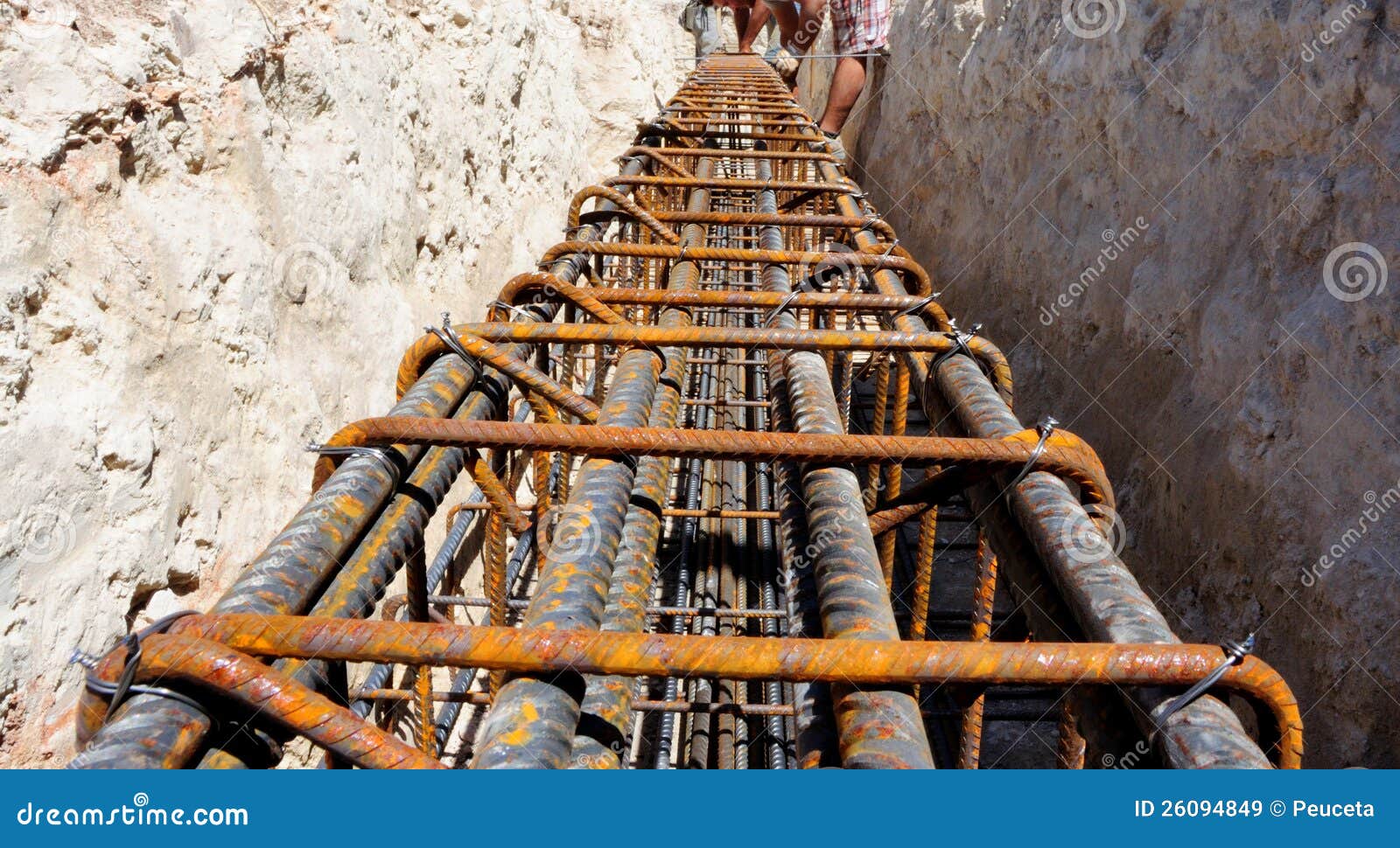 Feixe Da Fundação Da Armadura Imagem de Stock - Imagem de trabalhadores ...