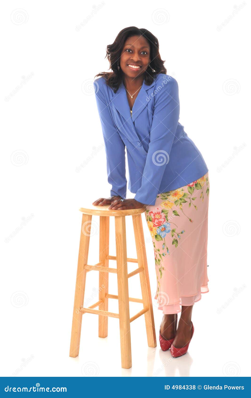 Feliz de verle foto de archivo. Imagen de sonrisa, aislado - 4984338