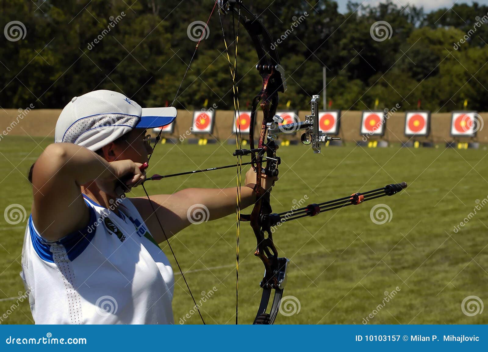 Female archery editorial photography. Image of arrow - 10103157