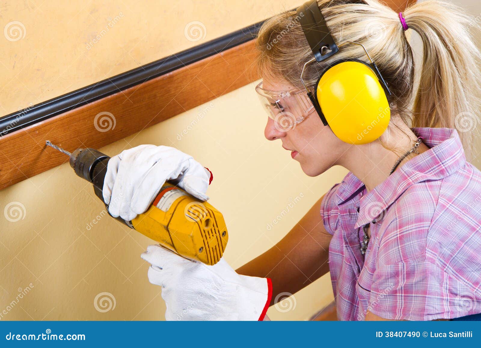 Female carpenter stock photo. Image of home, power, clothing - 38407490