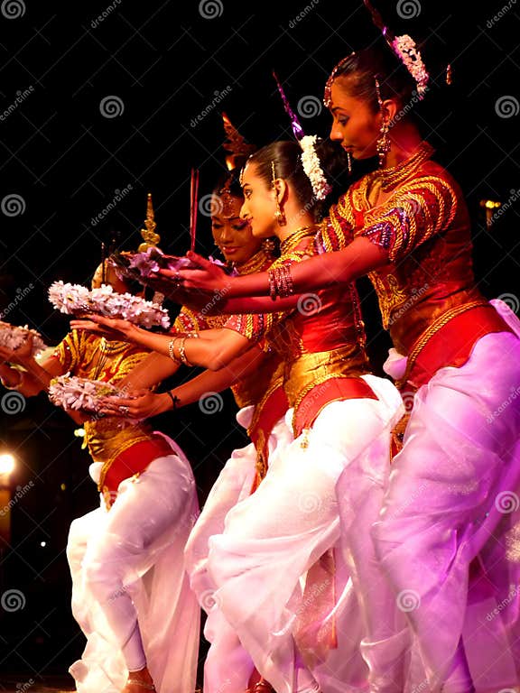 Female Dance Performers editorial photography. Image of heritage - 19727937