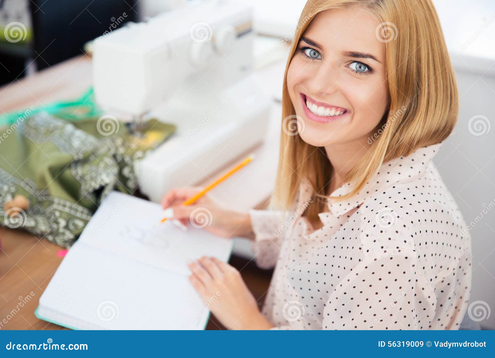 Female Designer Writing Notes in Workshop Stock Image - Image of ...