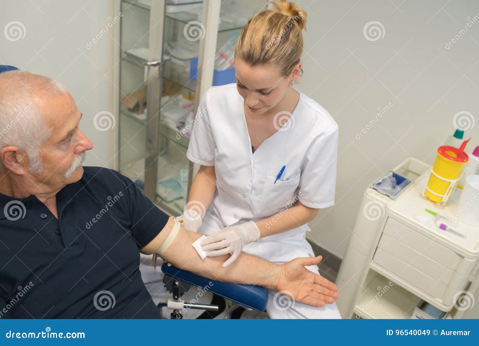 Female Doctor Doing Blood Test Stock Image - Image of glove, face: 96540049