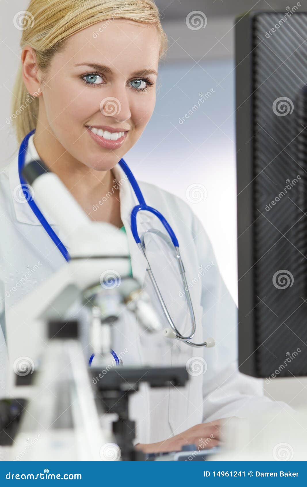 Female Doctor Using Computer in Laboratory Stock Image - Image of ...