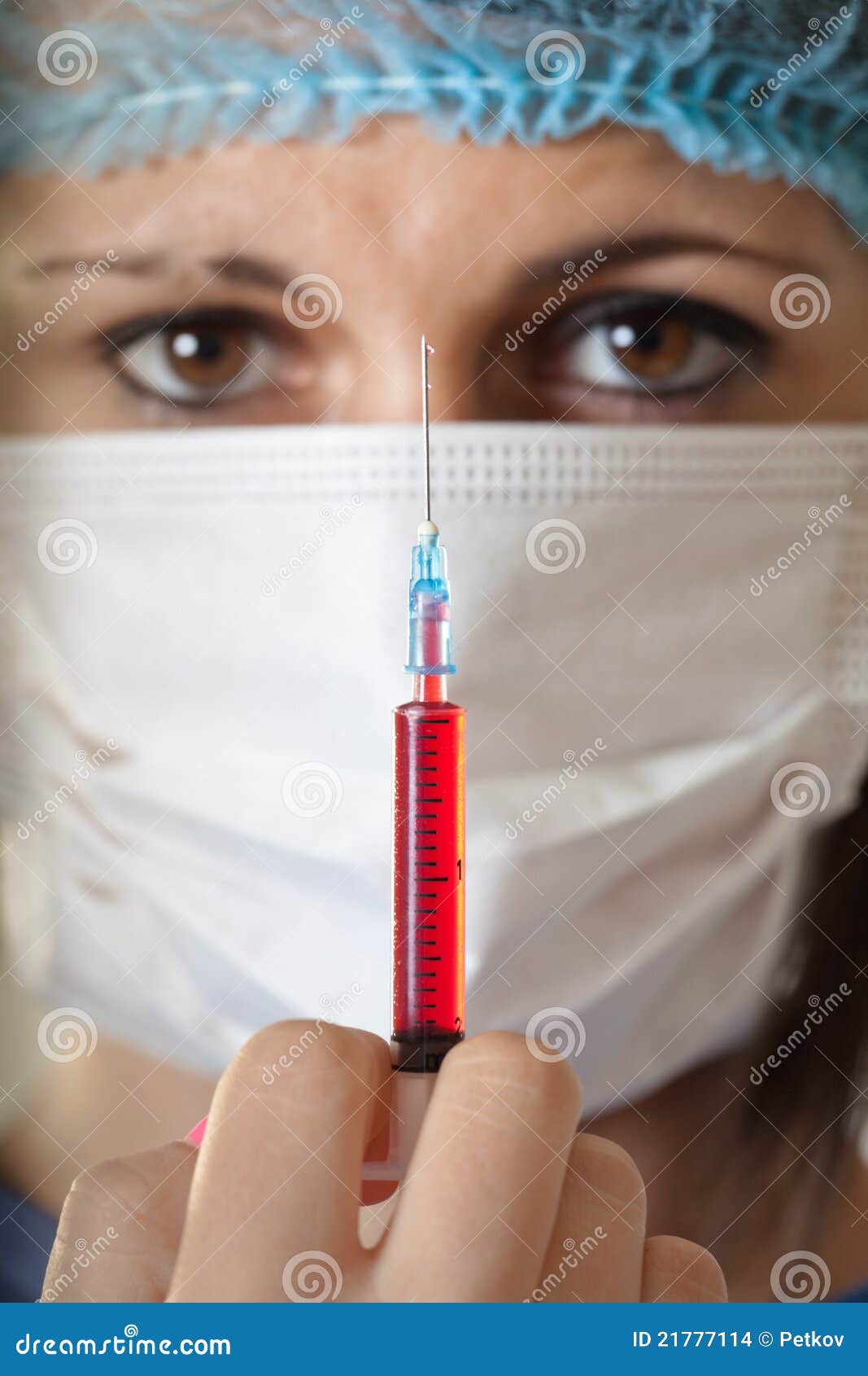 Female Doctor Using a Syringe Stock Photo - Image of glove, copy: 21777114