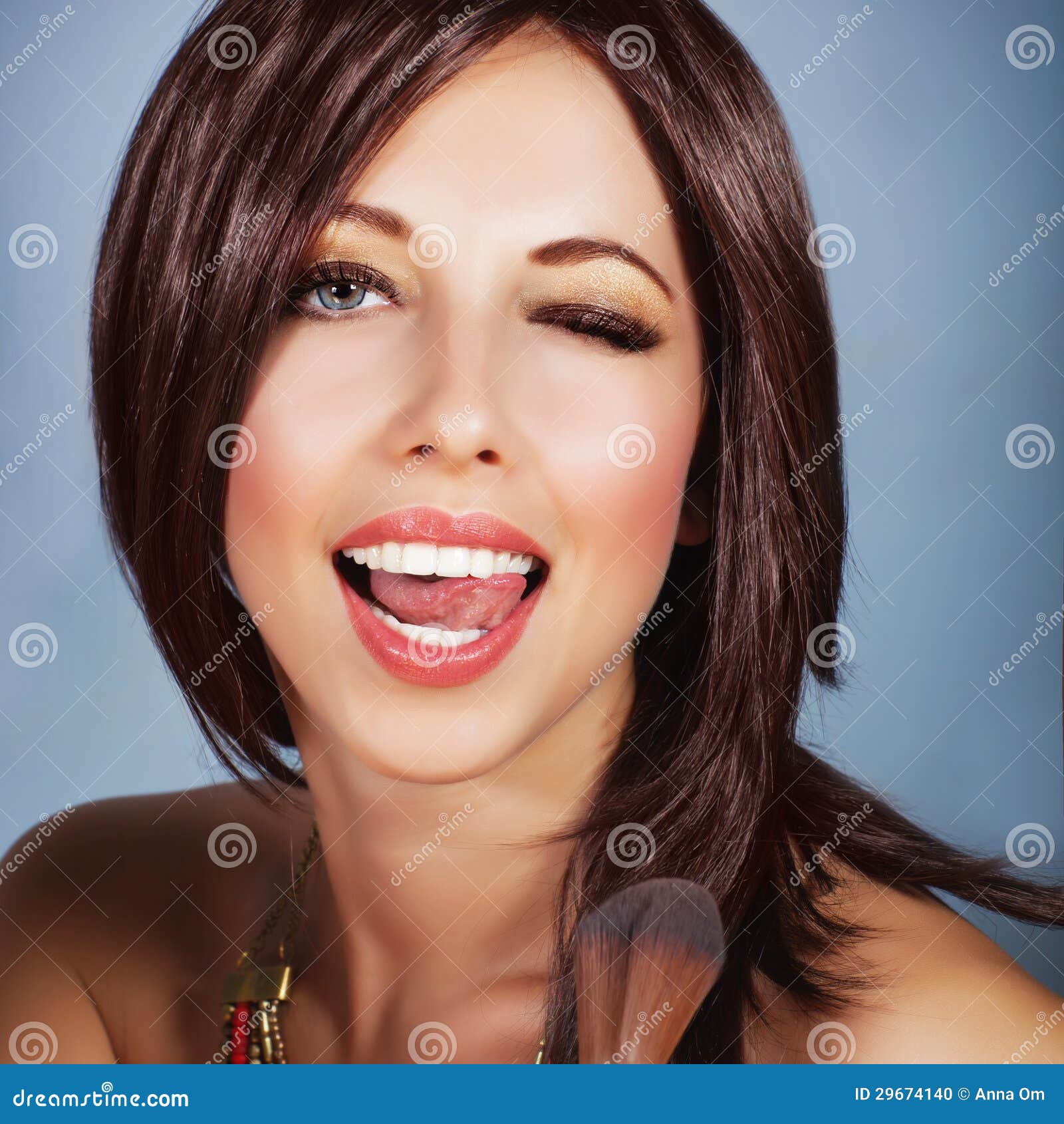 Female doing makeup stock photo. Image of eyeshadow, brunette - 29674140