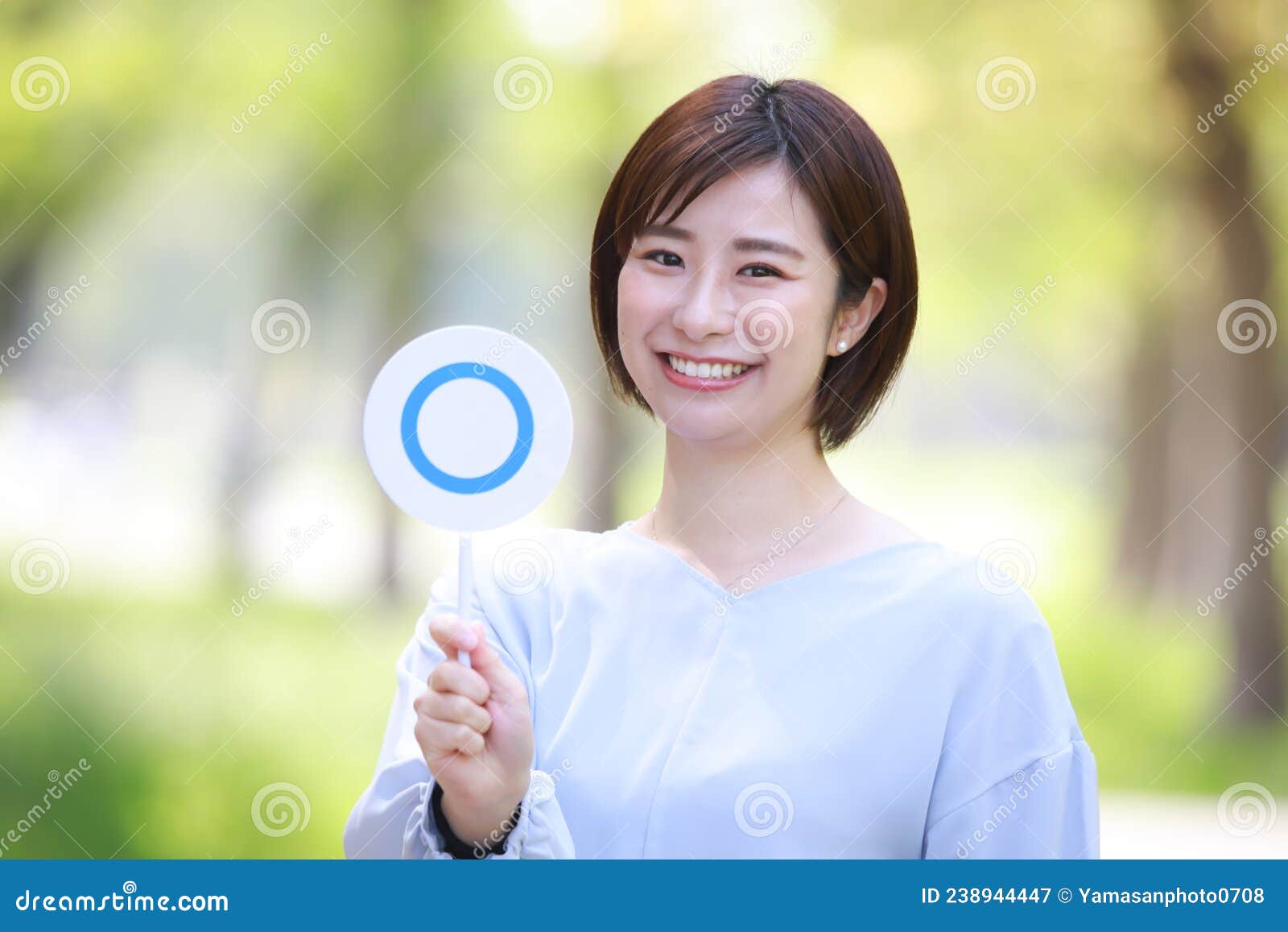 Female Employee with a Round Bill Stock Image - Image of fresh, clothes ...