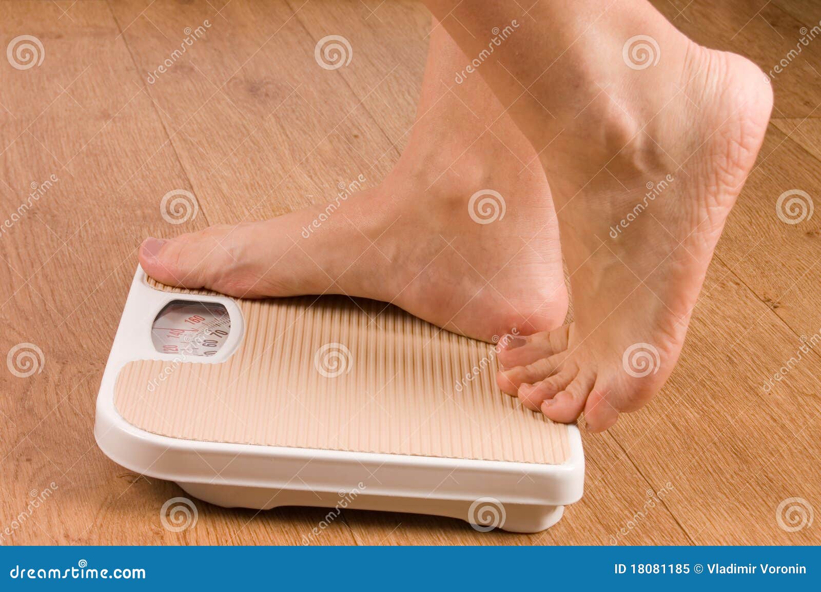 Female feet on scales stock image. Image of balance, measurement - 18081185
