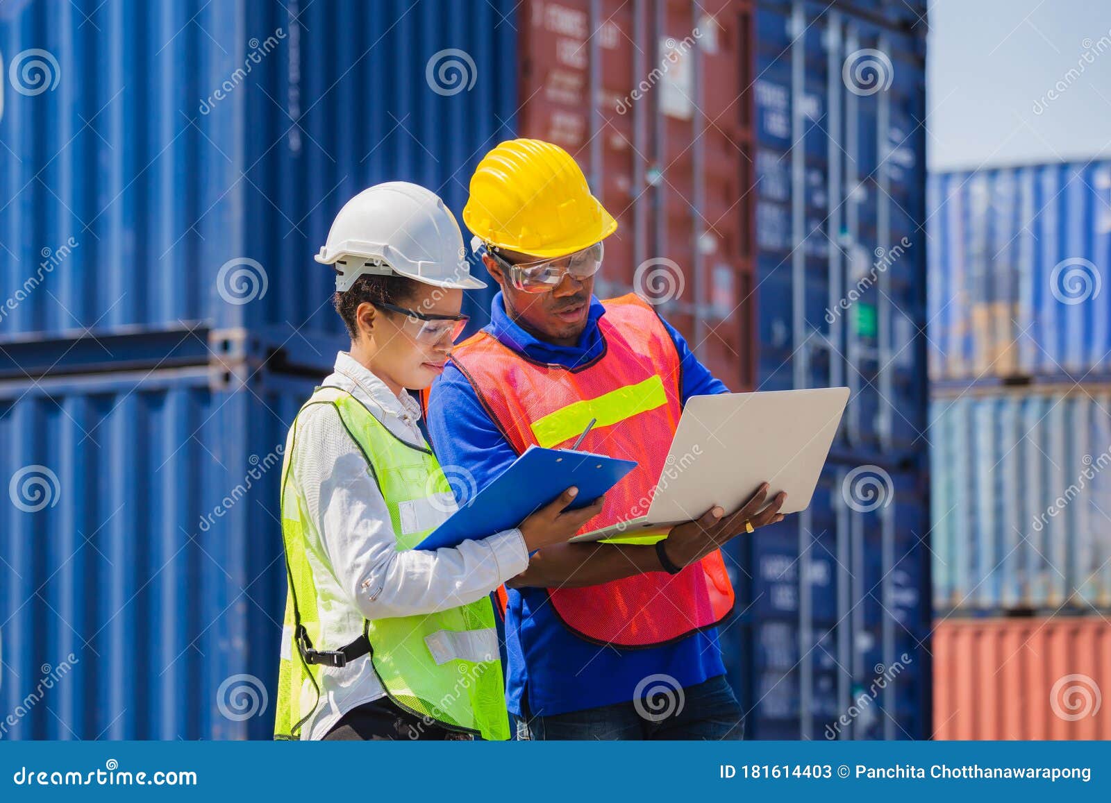 Female Foreman Safety Vest Using Clipboard Checklist and Worker Man in ...