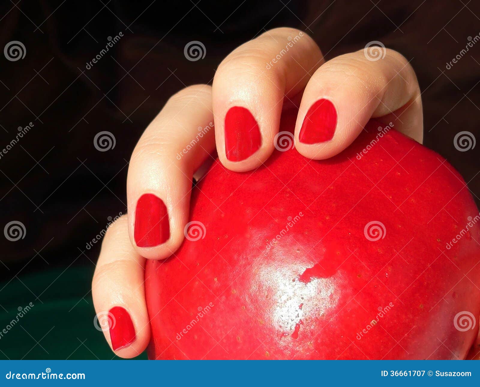 Female Hand Holding Red Apple Stock Image - Image of female, meal: 36661707