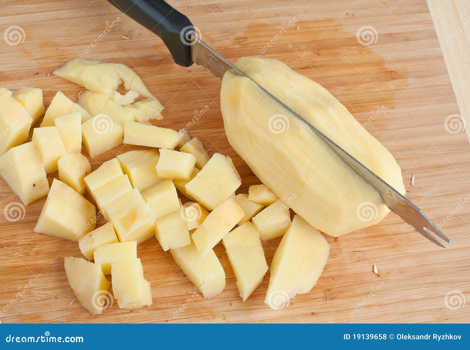 Female Hands Cutting Potatoes Stock Photo - Image of board, model: 19139658