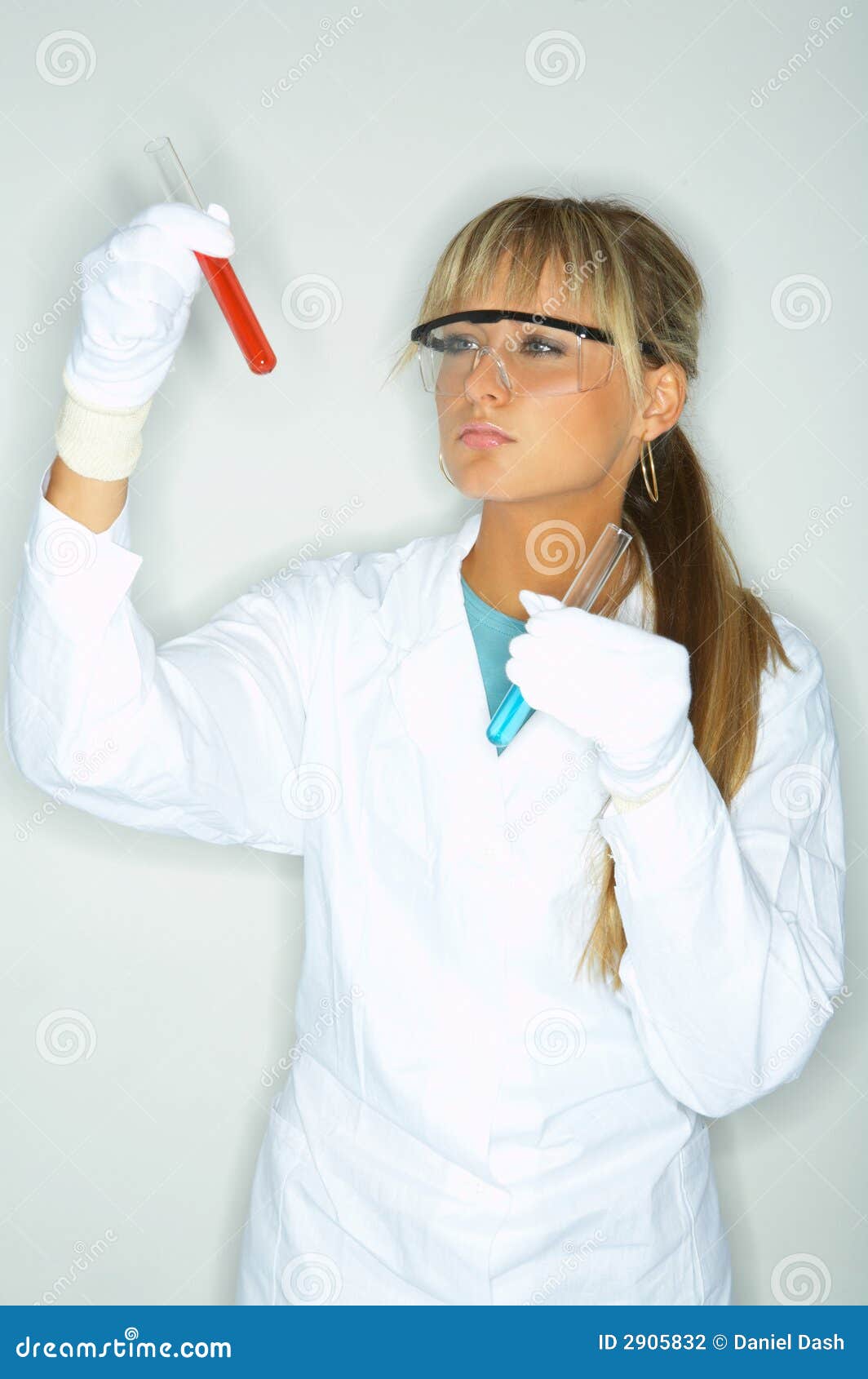 Female in lab stock photo. Image of contemplate, luquid - 2905832