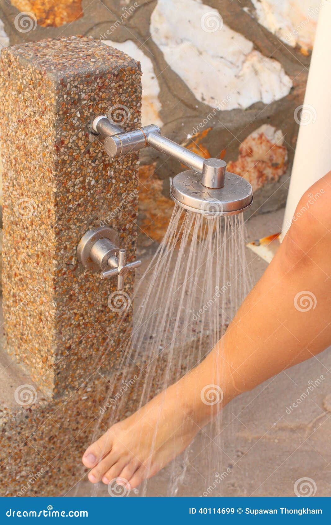 Female Leg in Spa with Water Stock Image - Image of stone, skin: 40114699