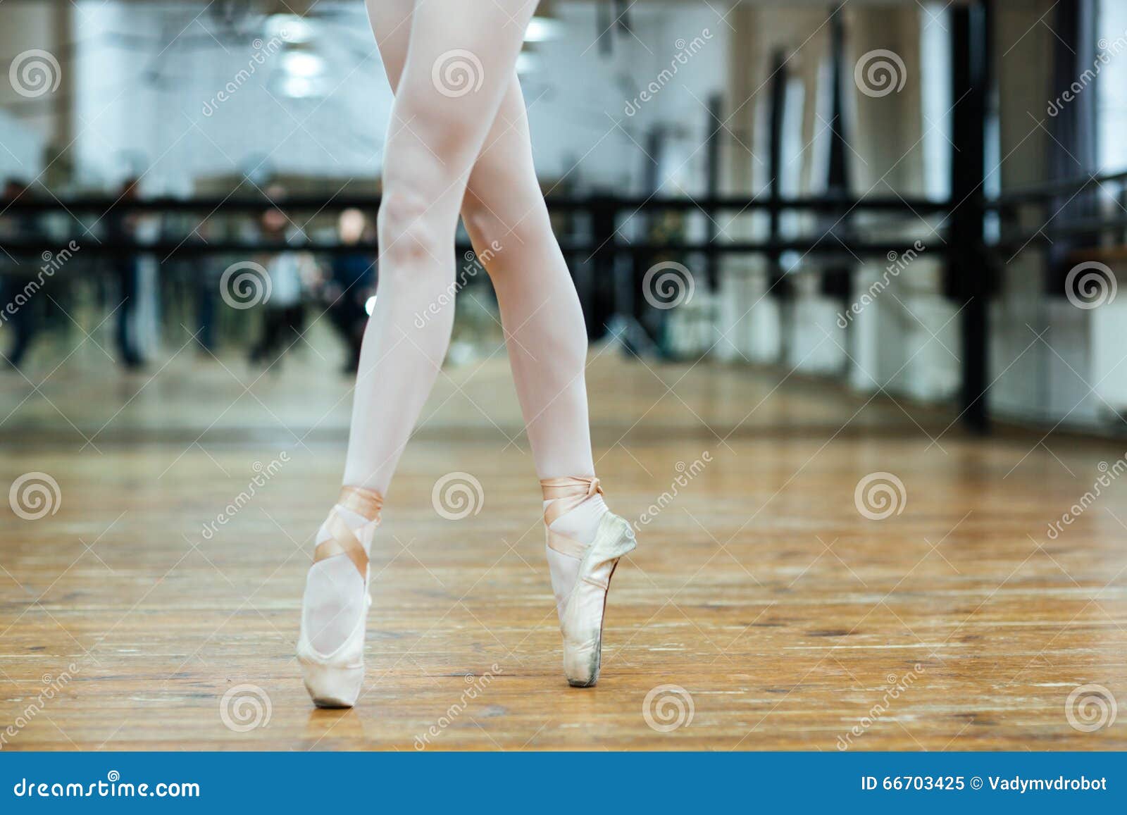 Female Legs in Pointe Shoos Standing on Toes Stock Image - Image of ...