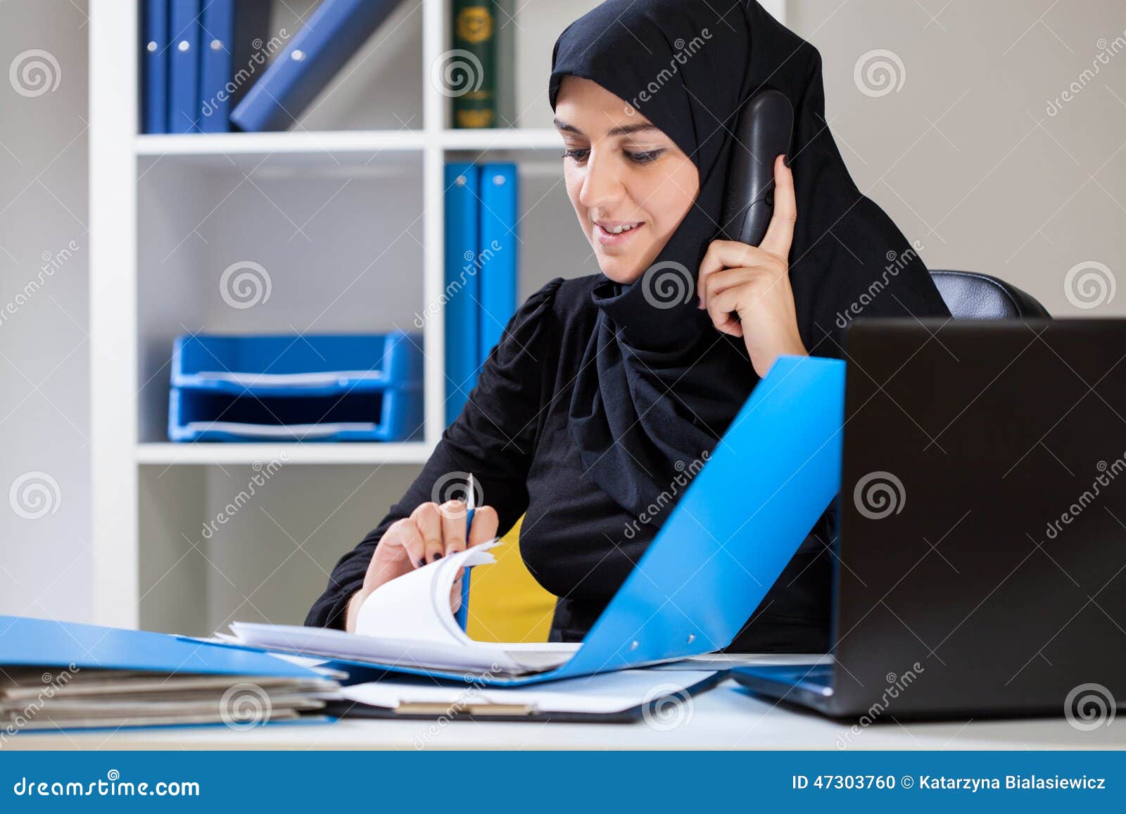 Female Muslim in the Office Stock Photo - Image of nice, culture: 47303760