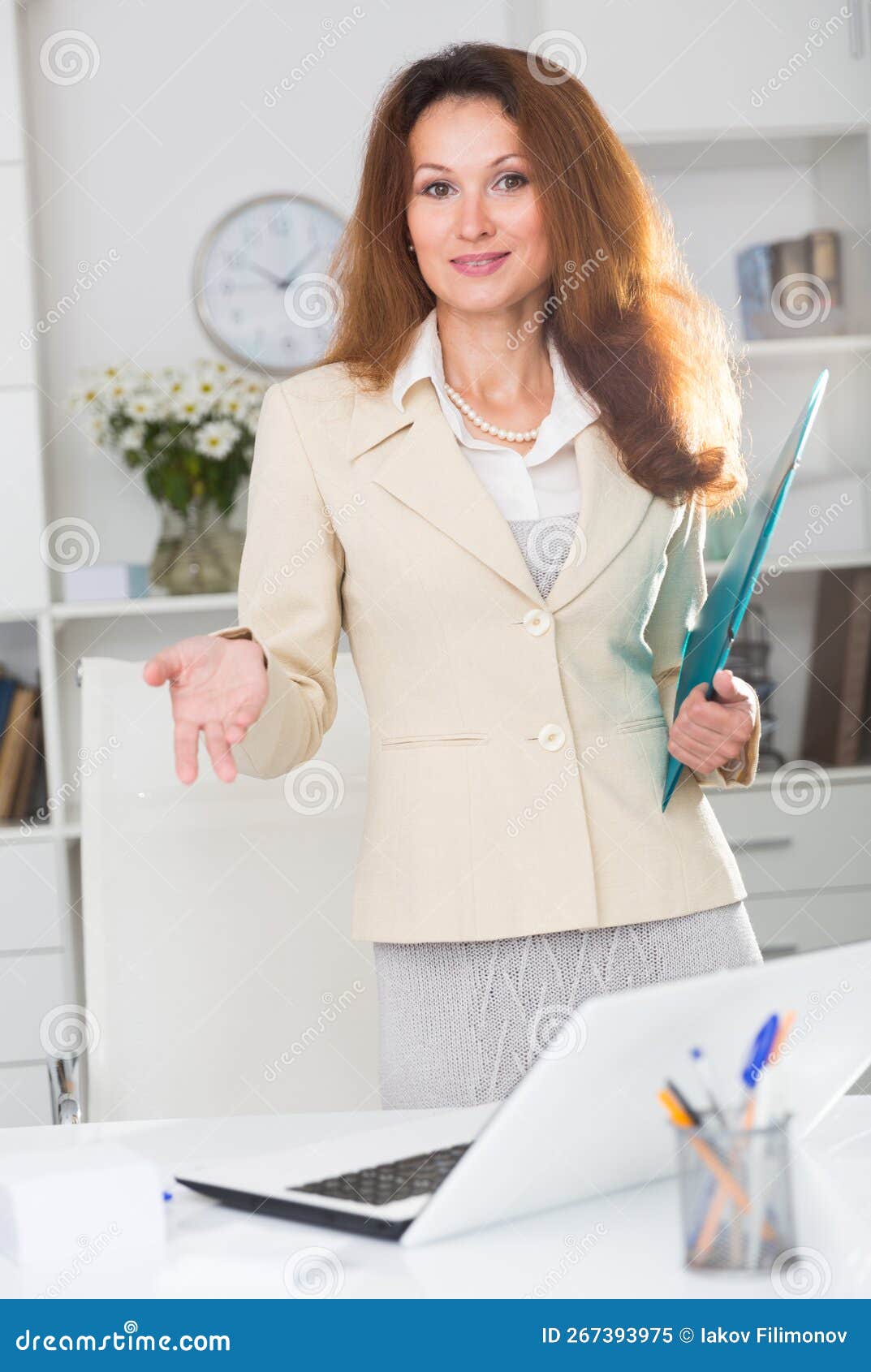 Female Office Worker is Talking about Documents for Signing Stock Image ...