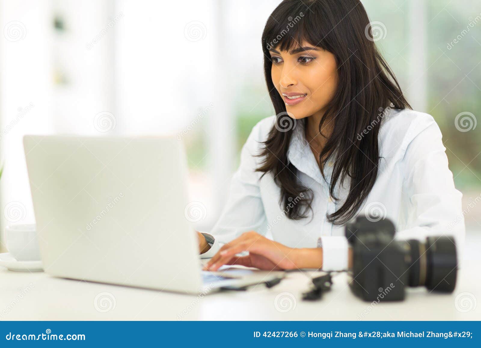 Female Photographer Computer Stock Photo - Image of office, journalist ...