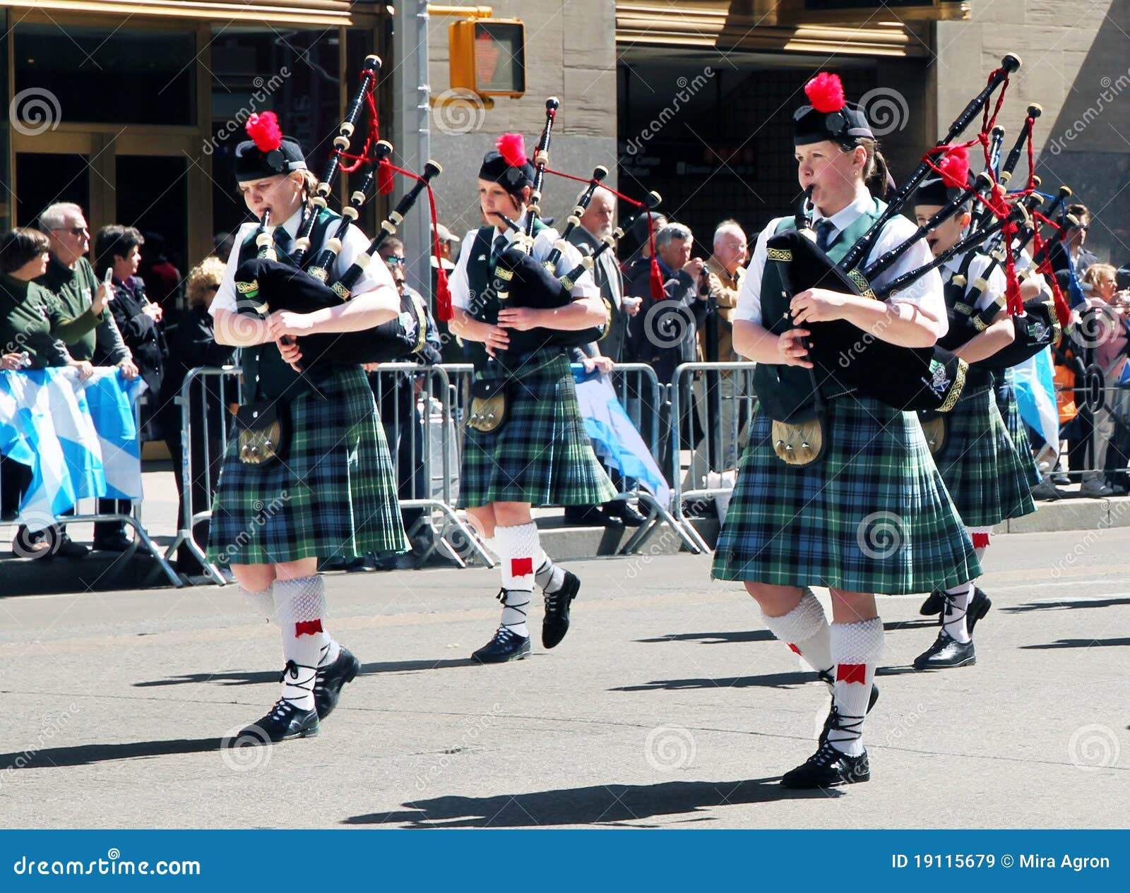 Female pipe band editorial stock image. Image of scottish - 19115679