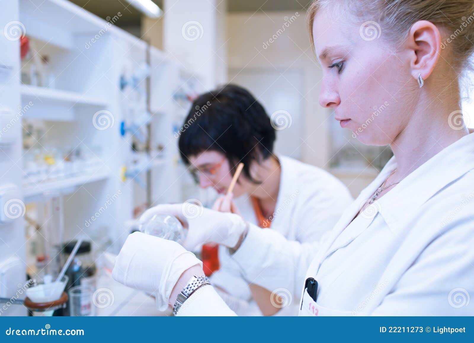 Female Researchers in a Chemistry Lab Stock Image - Image of clinic ...